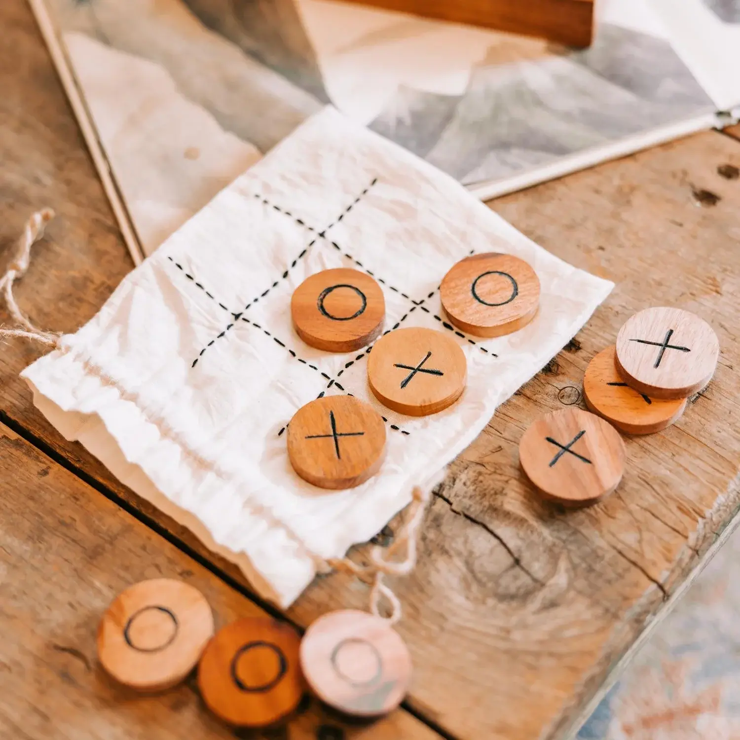 Travel Tic Tac Toe Game - Daiseye