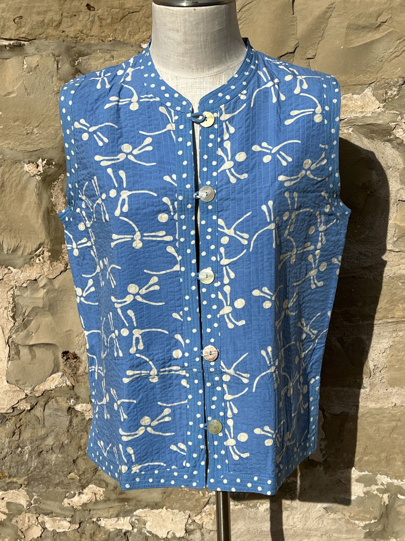 Batiked Reversible Button Vest - Daiseye