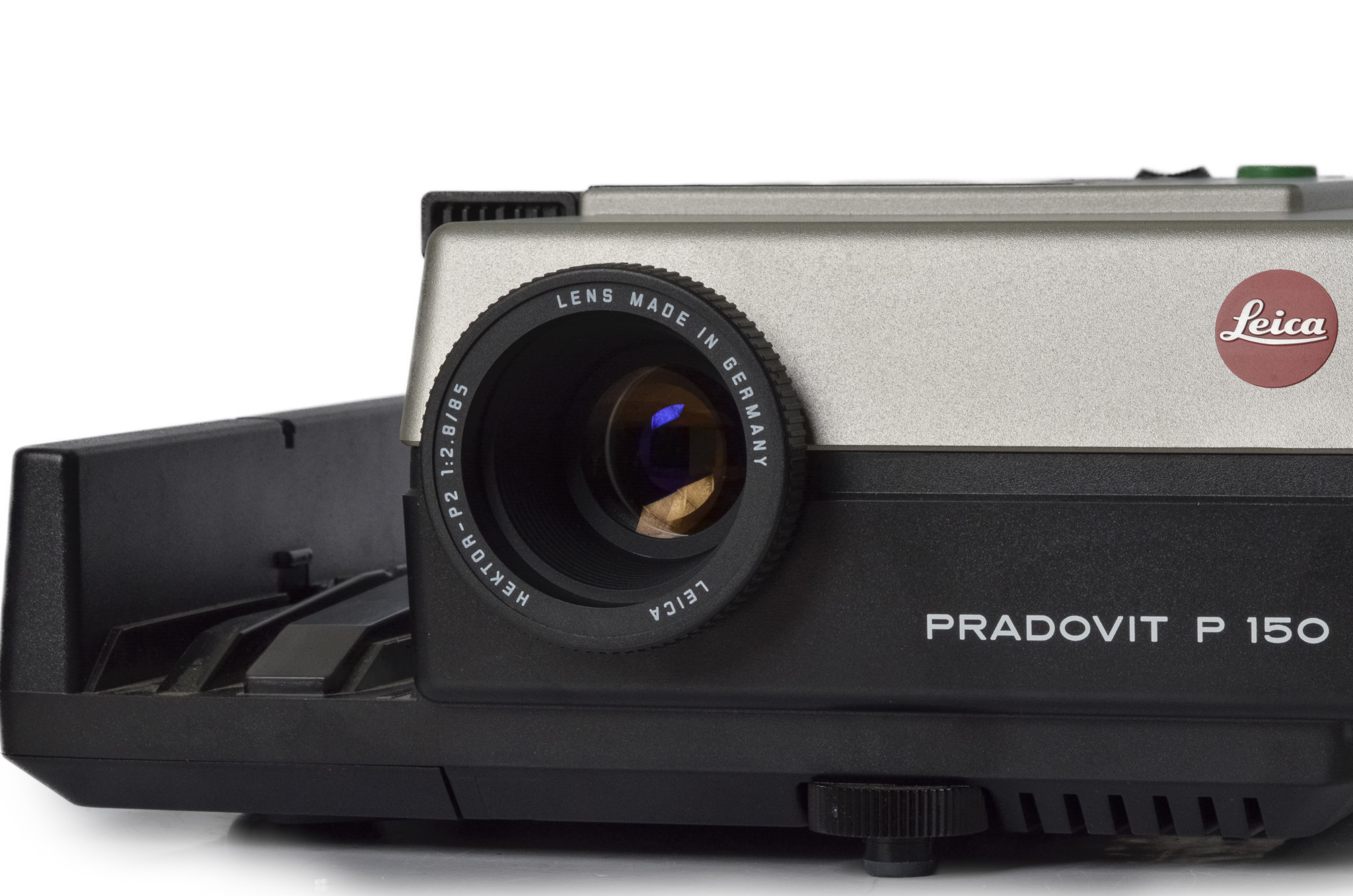Leica Pradovit Color 150 with: Hektor-P2 85mm f/2.8 35mm Leica Pradovit Color 150 with: Hektor-P2 85mm f/2.8 35mm