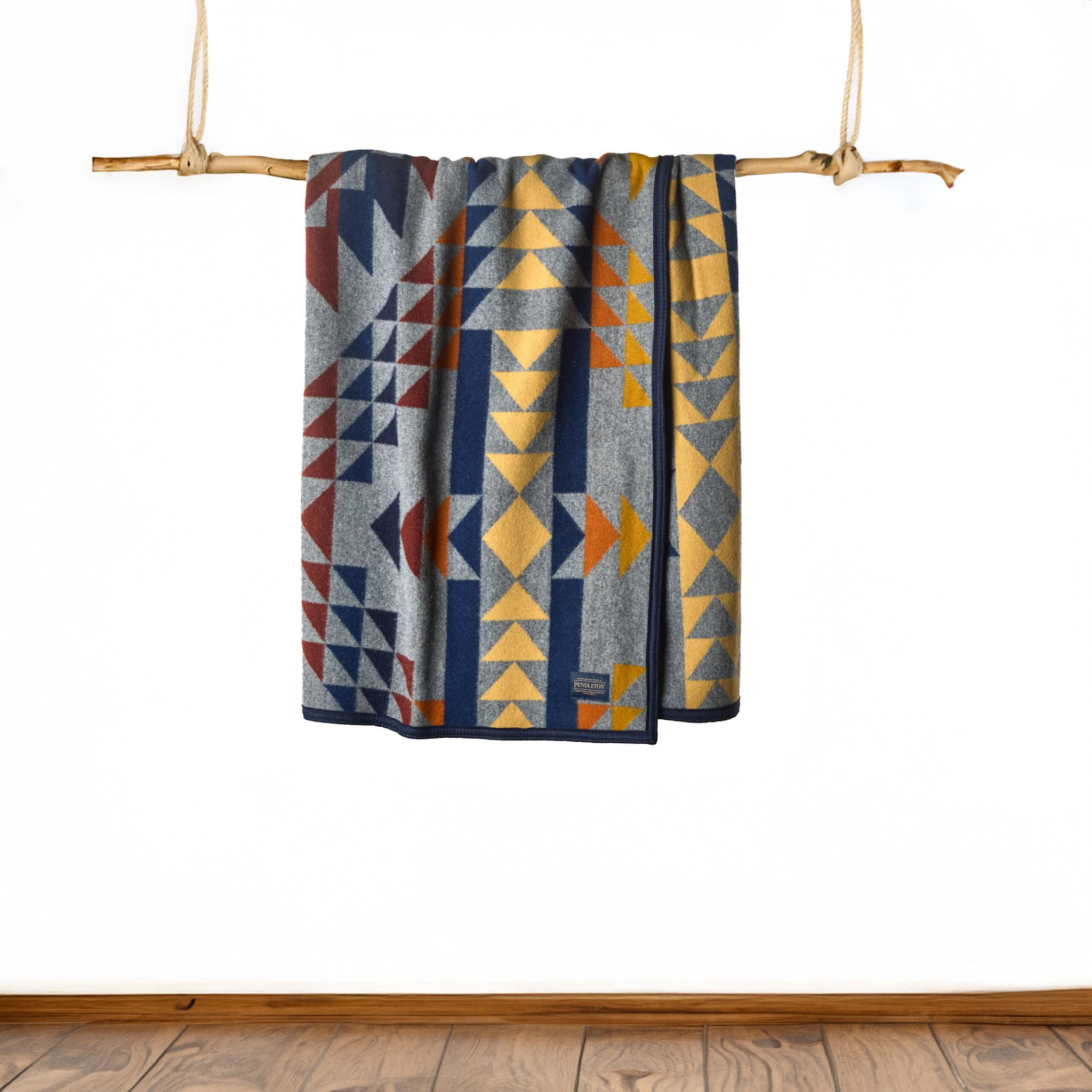 Pendleton Smith Rock Throw - The Choctaw Store
