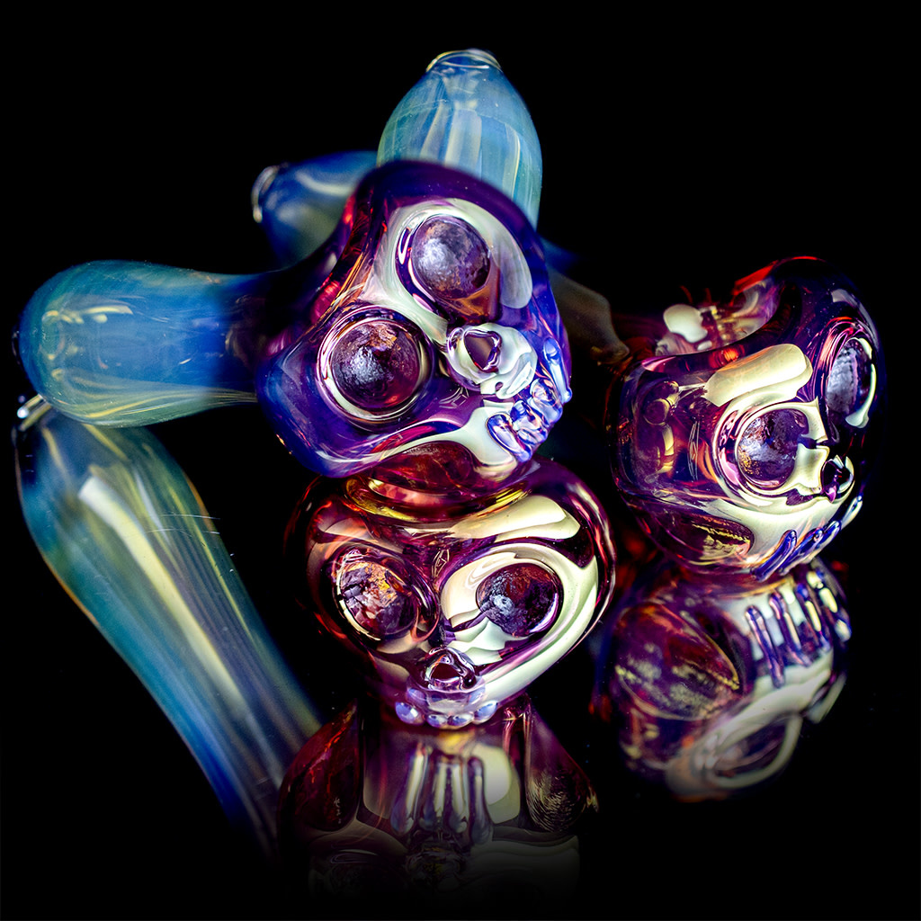 Gold & Silver Fume Skull Pipe CGC - Witch DR