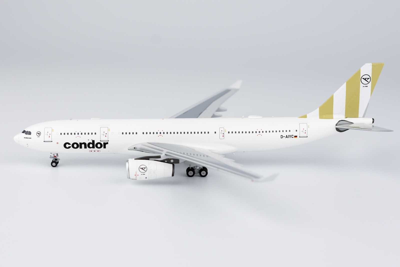 A330-200 Condor beige tail D-AIYC 1:400 - avworld.ca