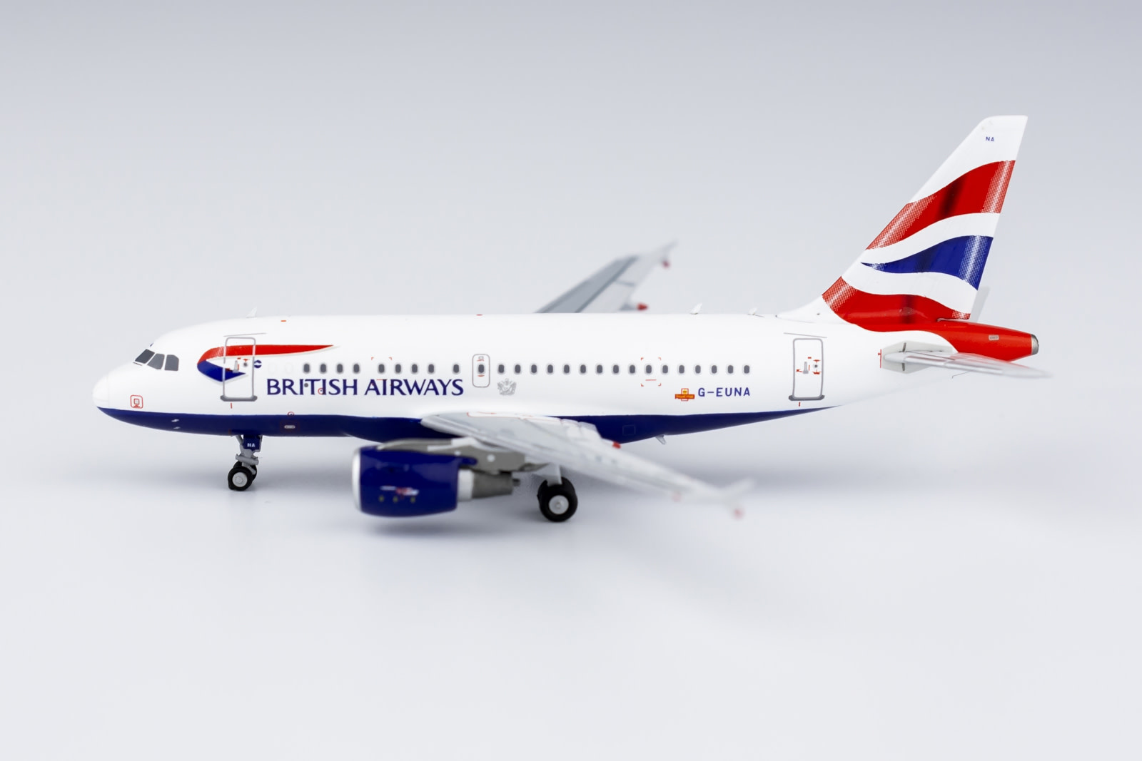 A318 British Airways Union Jack livery with crown G-EUNA 1:400 - avworld.ca