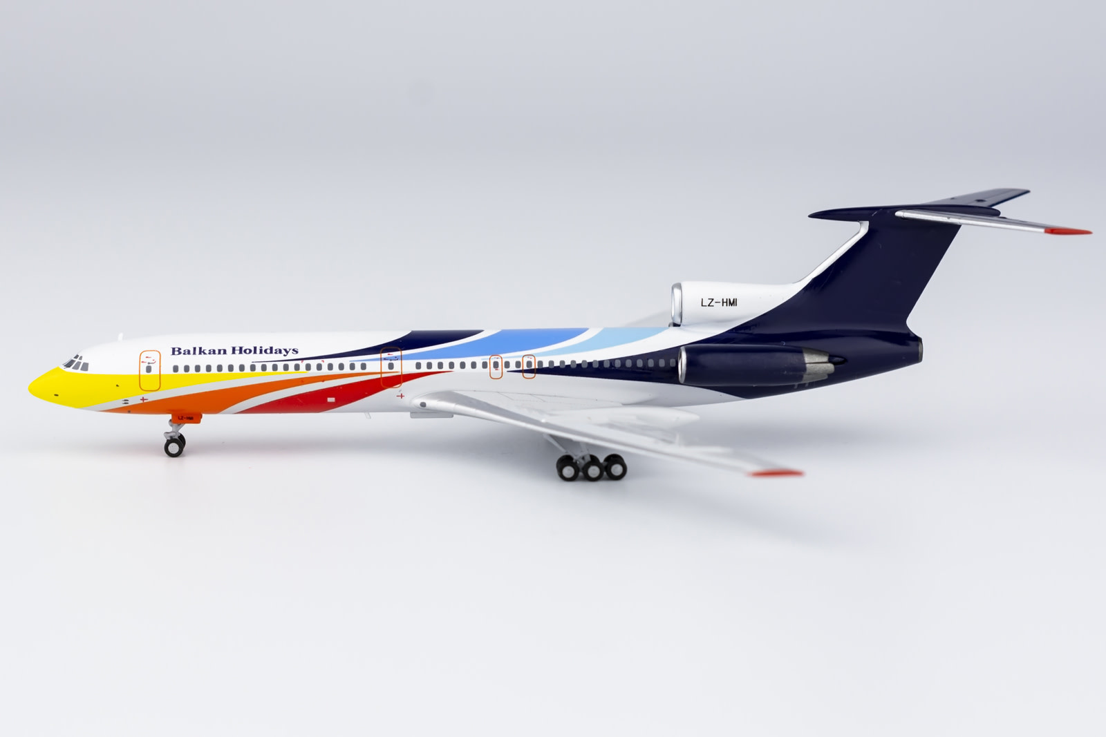 Tu-154M Balkan Holidays Air LZ-HMI 1:400 - avworld.ca