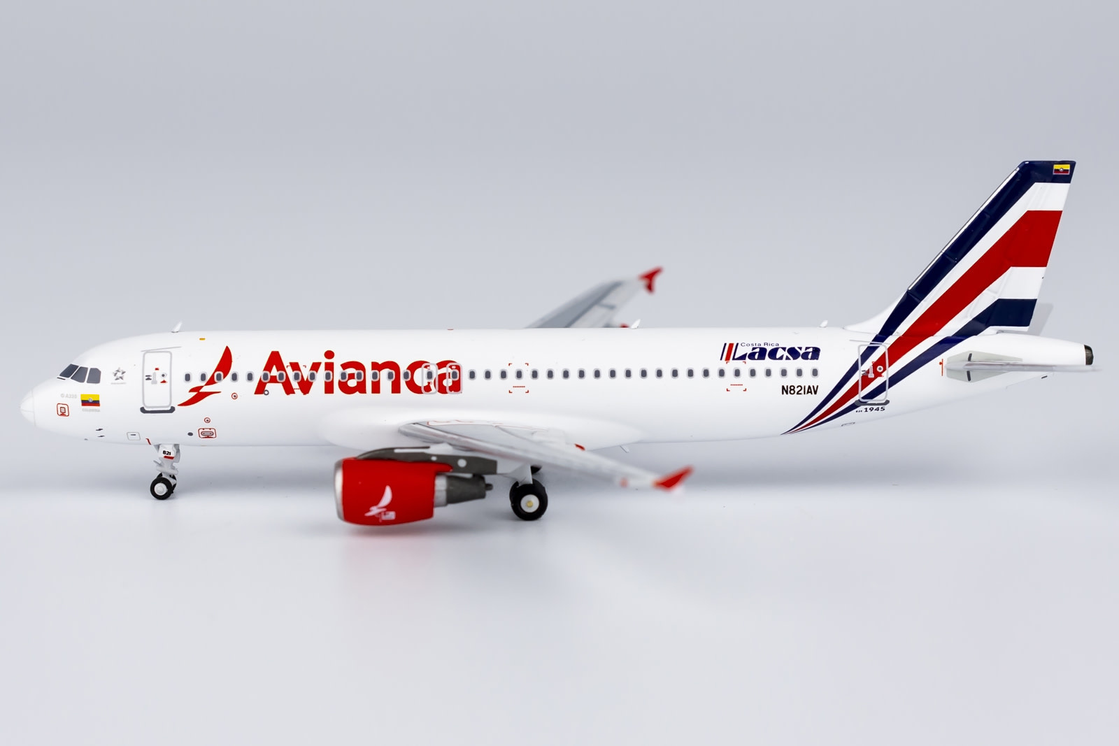 A320-200 Avianca LACSA Heritage livery N821AV 1:400 - avworld.ca