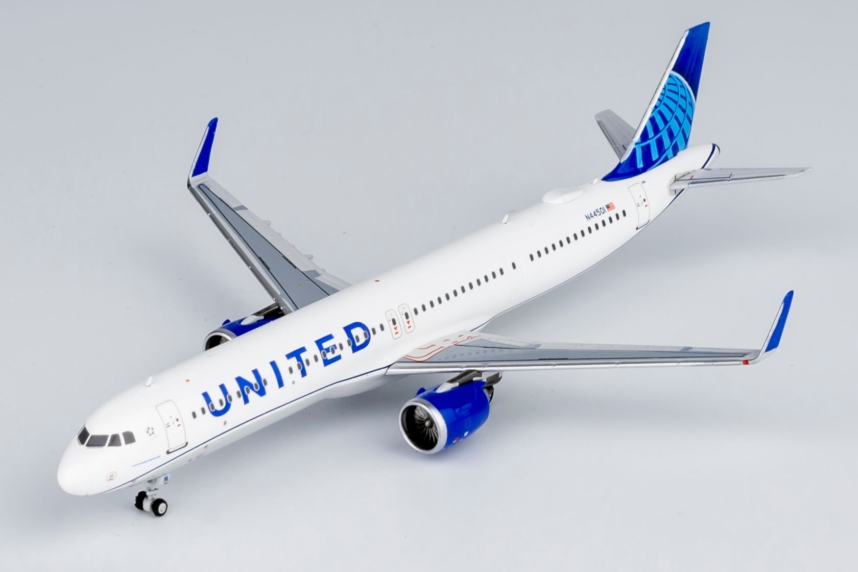 A321neo United Airlines N44501 1:400 - avworld.ca
