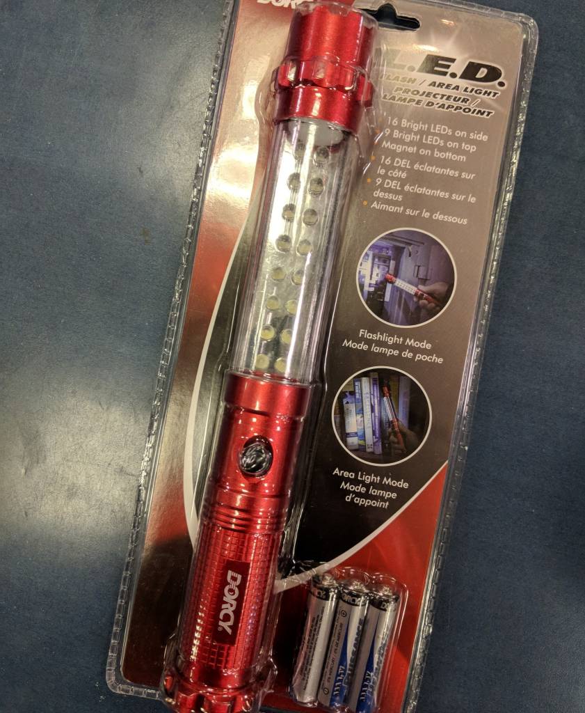 Flashlight Side / End Light LED With Magnetic End (3 x AAA batteries ...