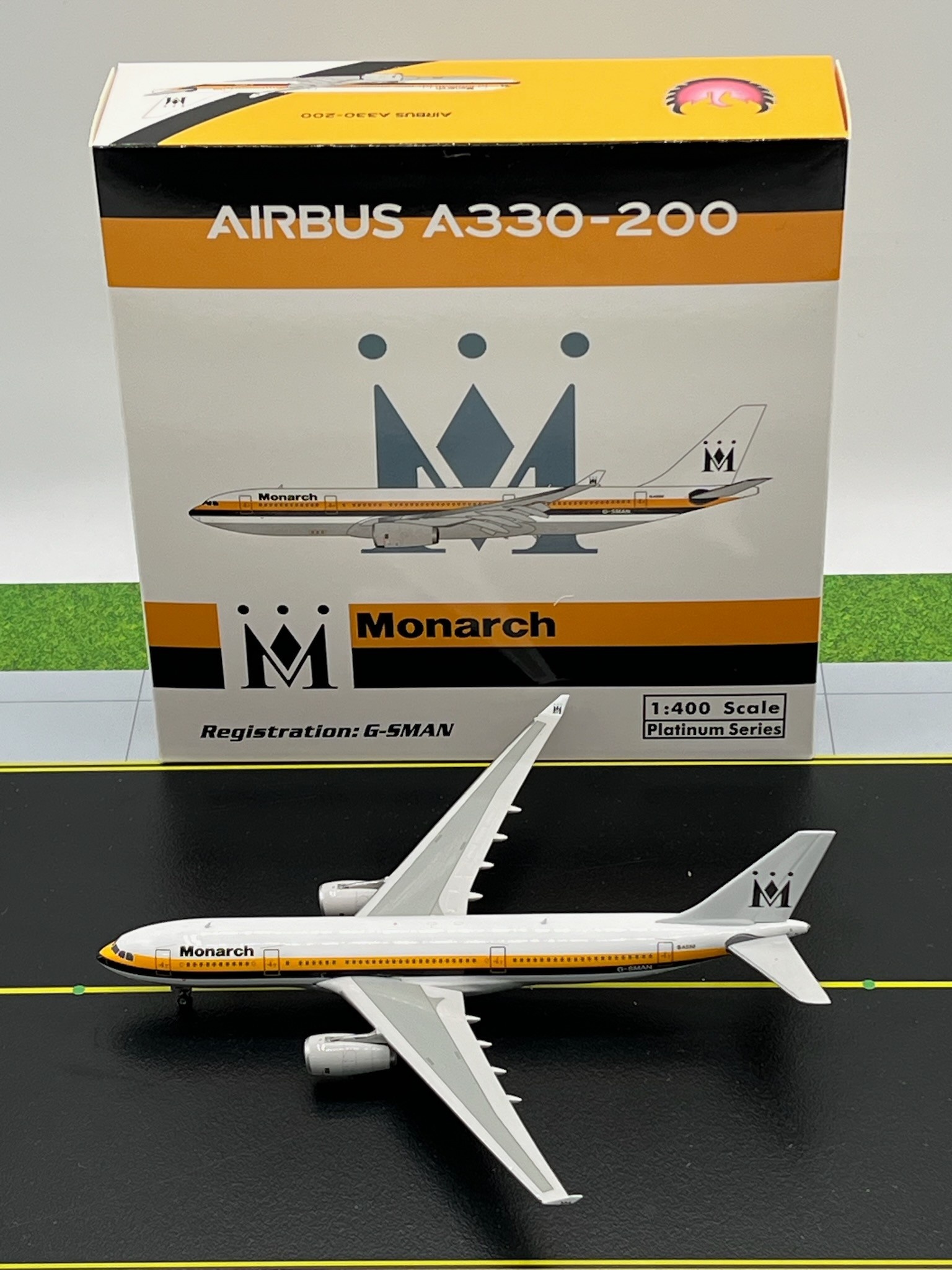 A330-200 Monarch Airlines G-SMAN 1:400 - avworld.ca