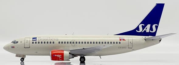 B737-500 SAS Braathens LN-BRO 1:200 - avworld.ca