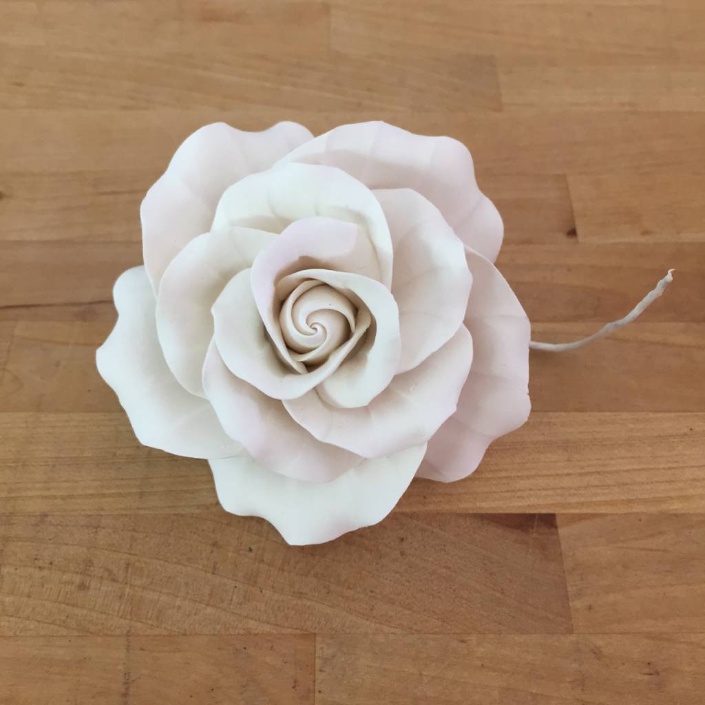 LARGE CLASSIC GARDEN ROSE WHITE SUGAR FLOWER - eCakeSupply
