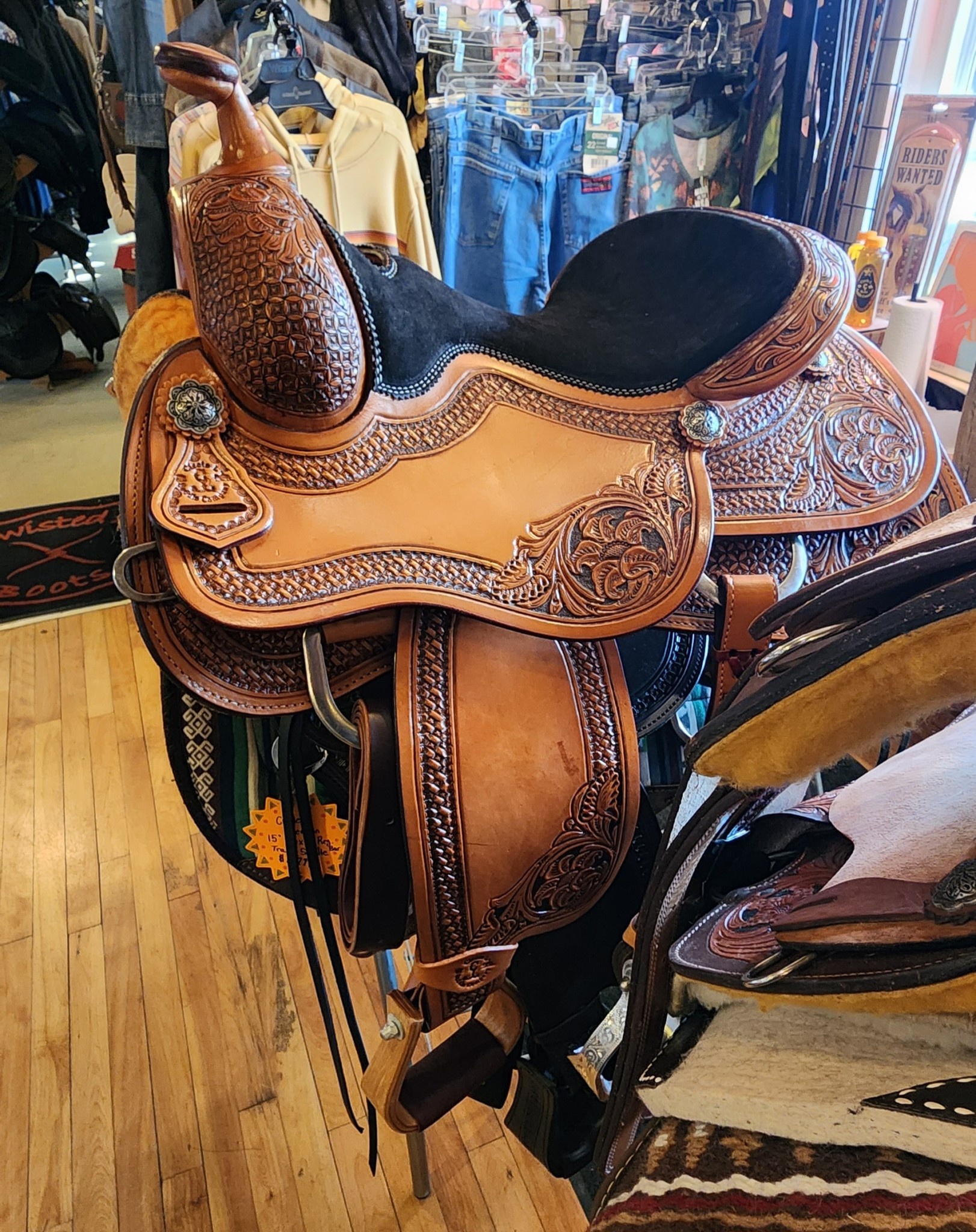 16" Wide Circle L Reiner Special - Gass Horse Supply & Western Wear