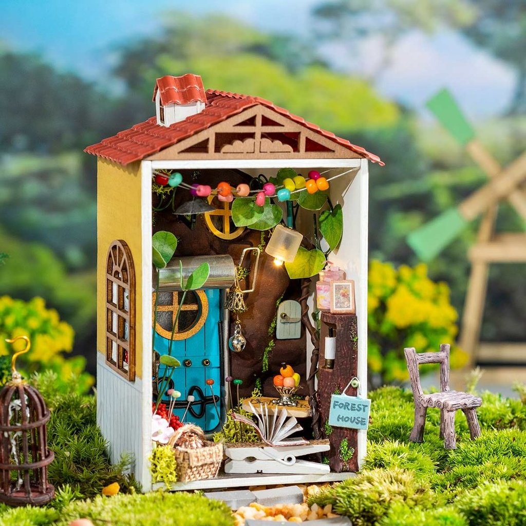 DIY HOUSE KIT BORROWED GARDEN - THE TOY STORE