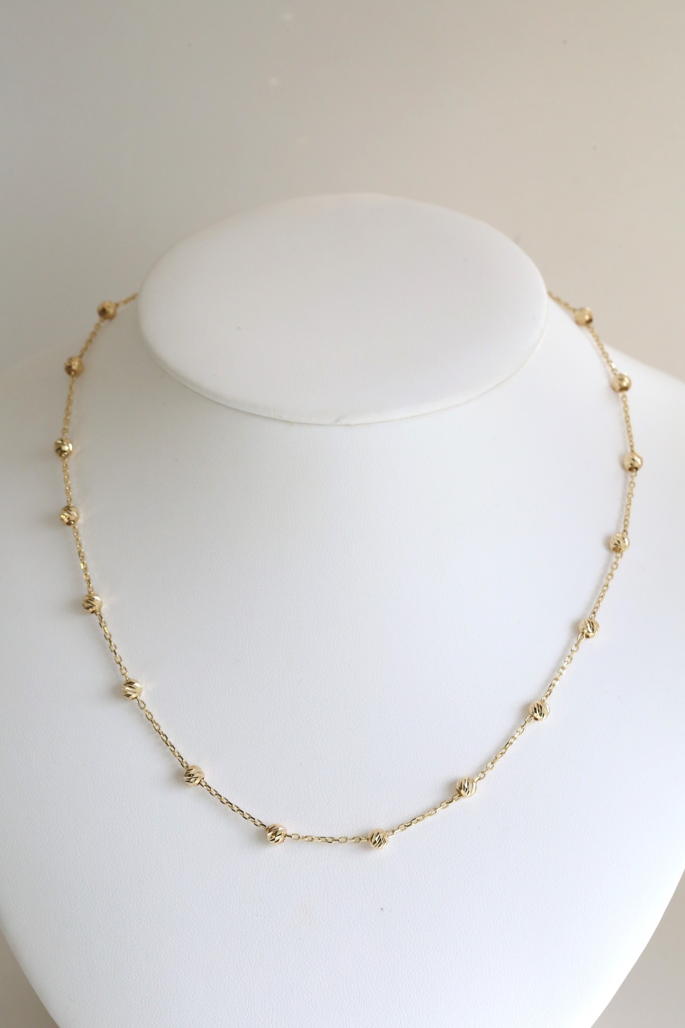 14k Yellow Gold Diamond Cut Beaded Station Chain Necklace (16 ...