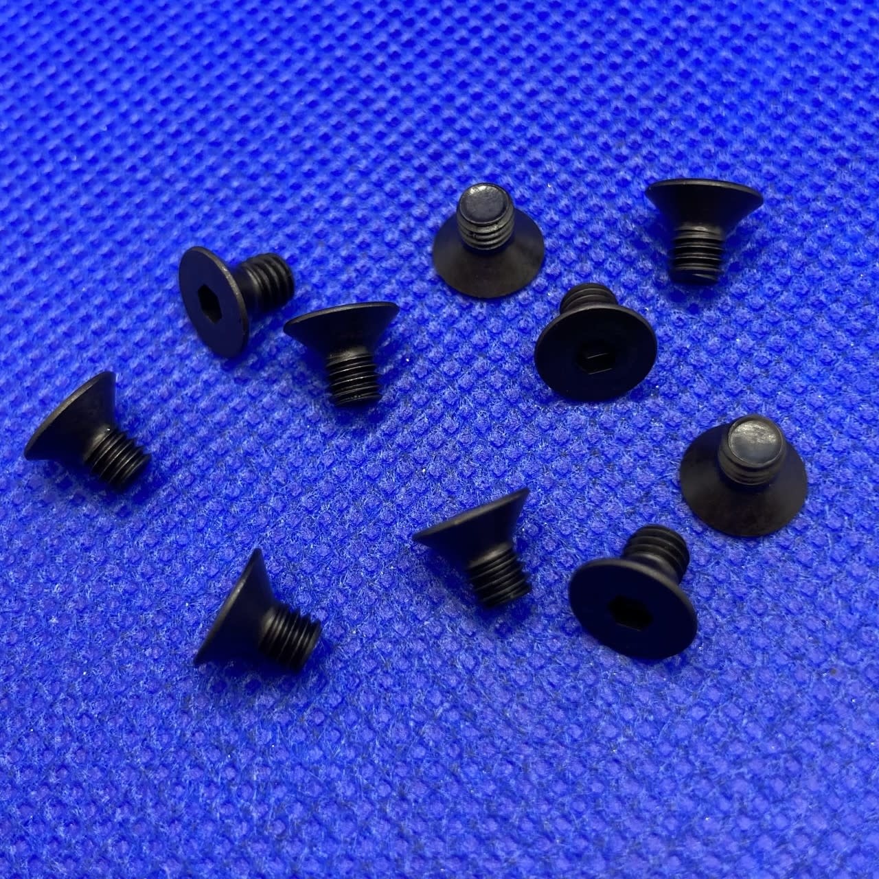 MRCHW-FHCS M4 x 6mm Black Steel Flat Head Countersunk 2.5mm Hex Drive ...