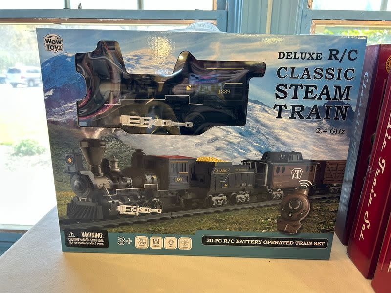Deluxe R/C Classic Steam Train Set (30pc) - SeashoreTrolleyMuseum