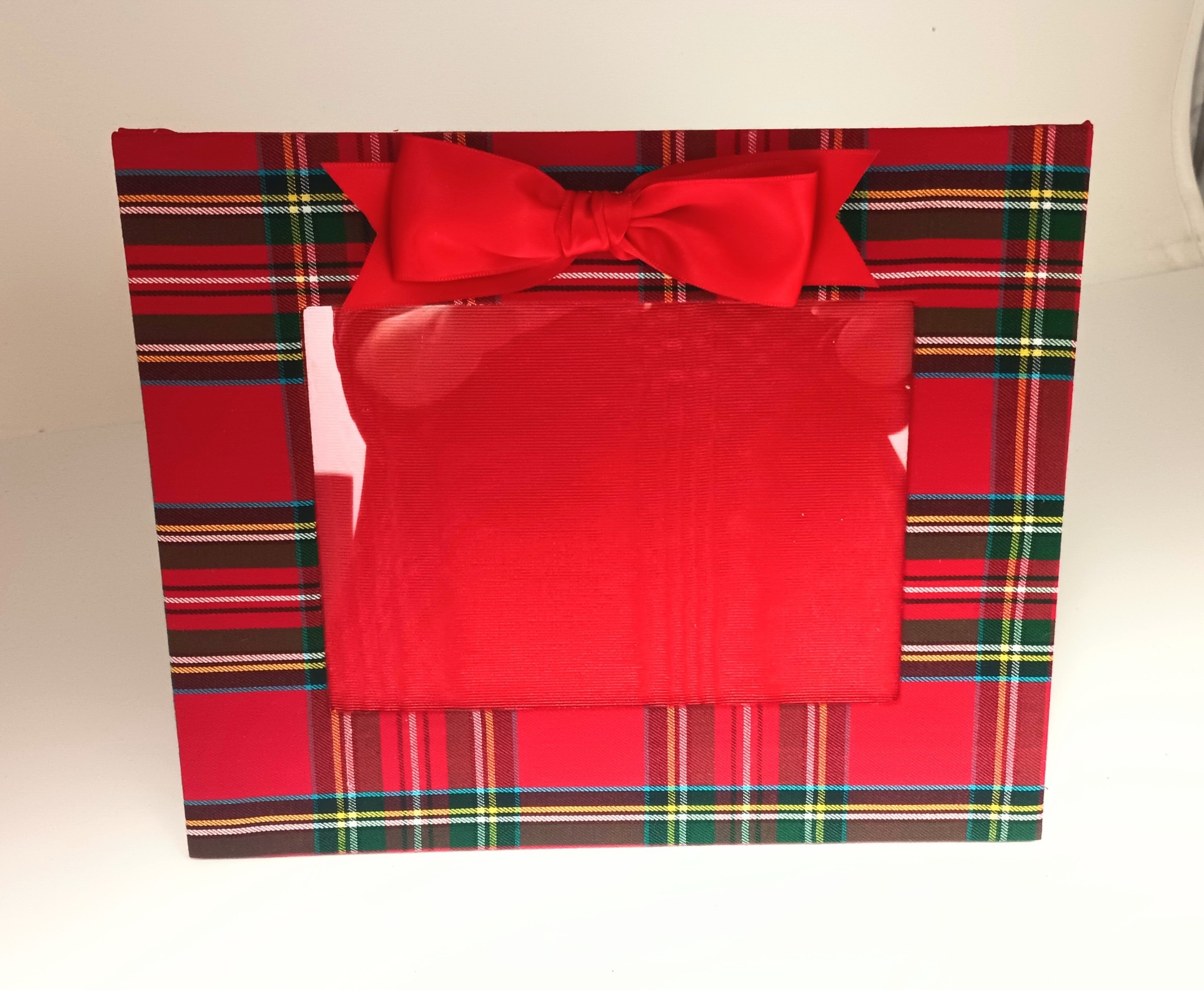 5 x 7 Highlander Plaid Horizontal Frame with Red Satin Bow - Amber ...