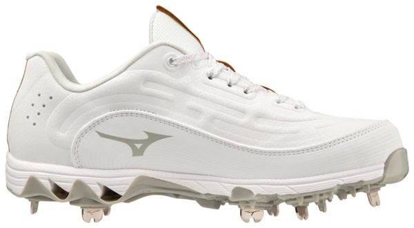 Mizuno 9 Spike Swift 8 Low Women s Metal Softball Cleat White 5