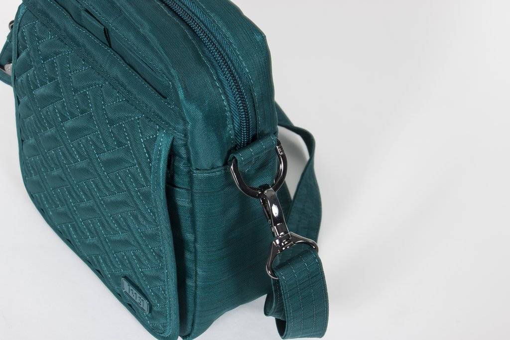 Lug Hopper Crossbody Bag | IUCN Water