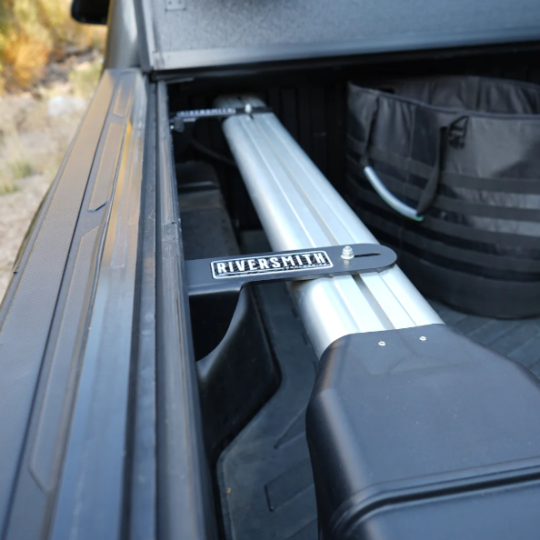 SHORTCUT RIVER QUIVER WITH TRUCK BED MOUNT
