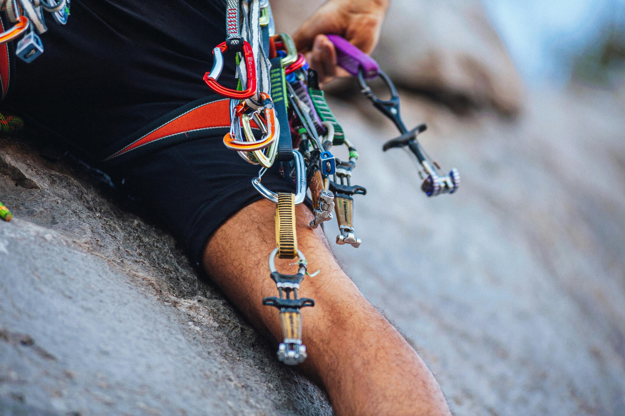 Carabiner Gate Types Explained: Wiregate vs Solid vs Keylock ...