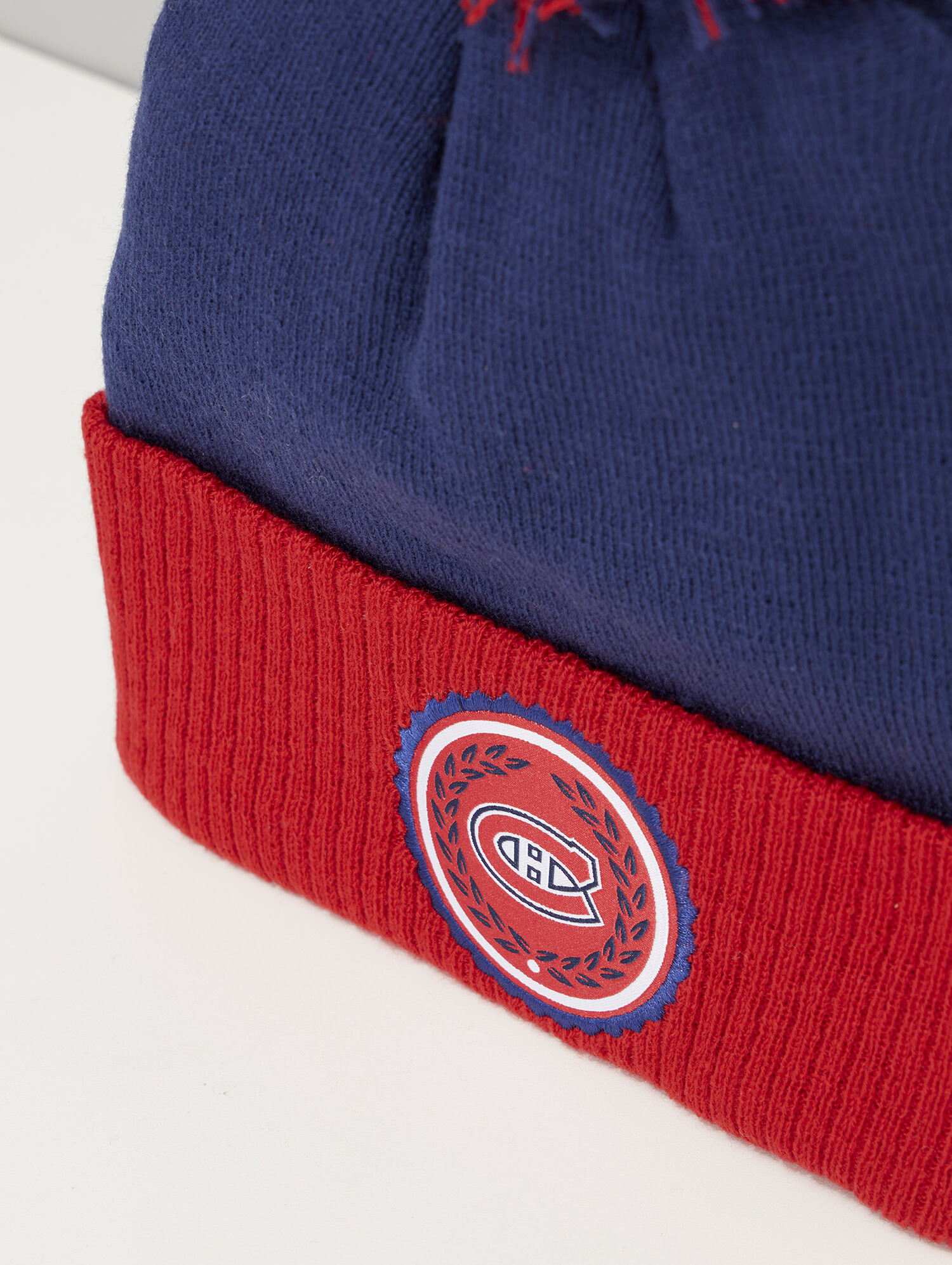 Montreal Canadiens Women's Circle Logo Toque - Tricolore Sports