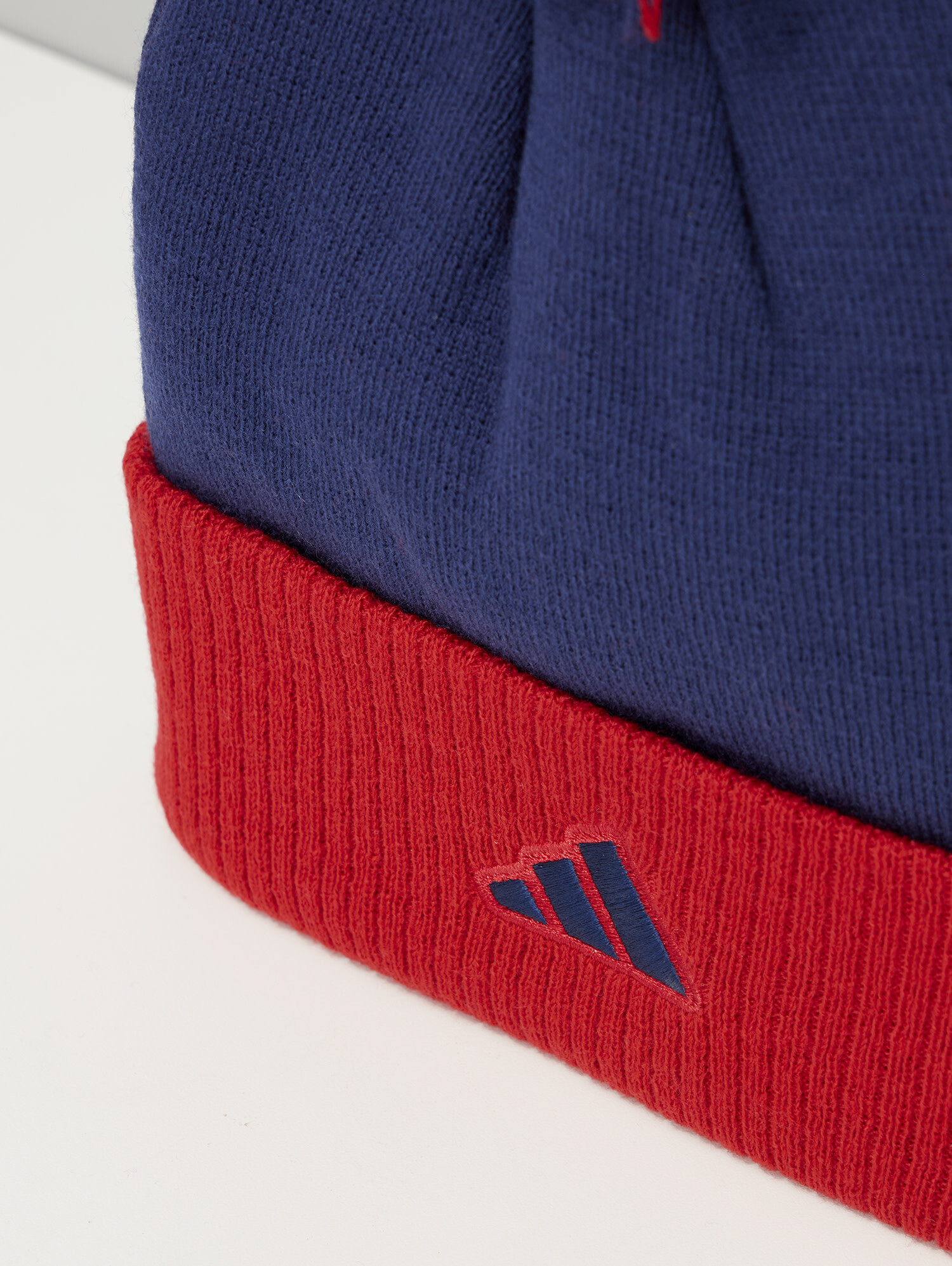 Montreal Canadiens Women's Circle Logo Toque - Tricolore Sports