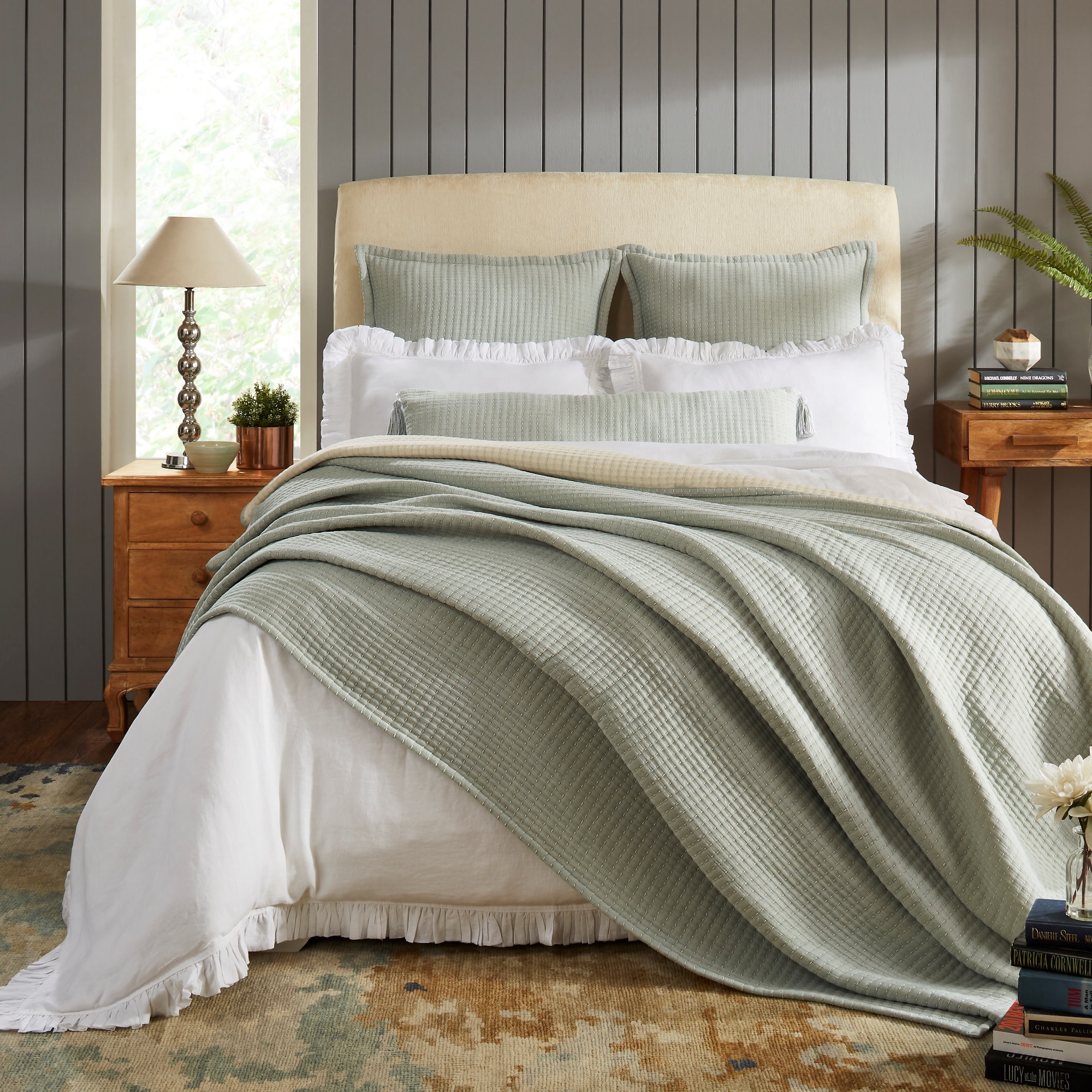 Molly Bed Throw - Simply Elegant Boutique