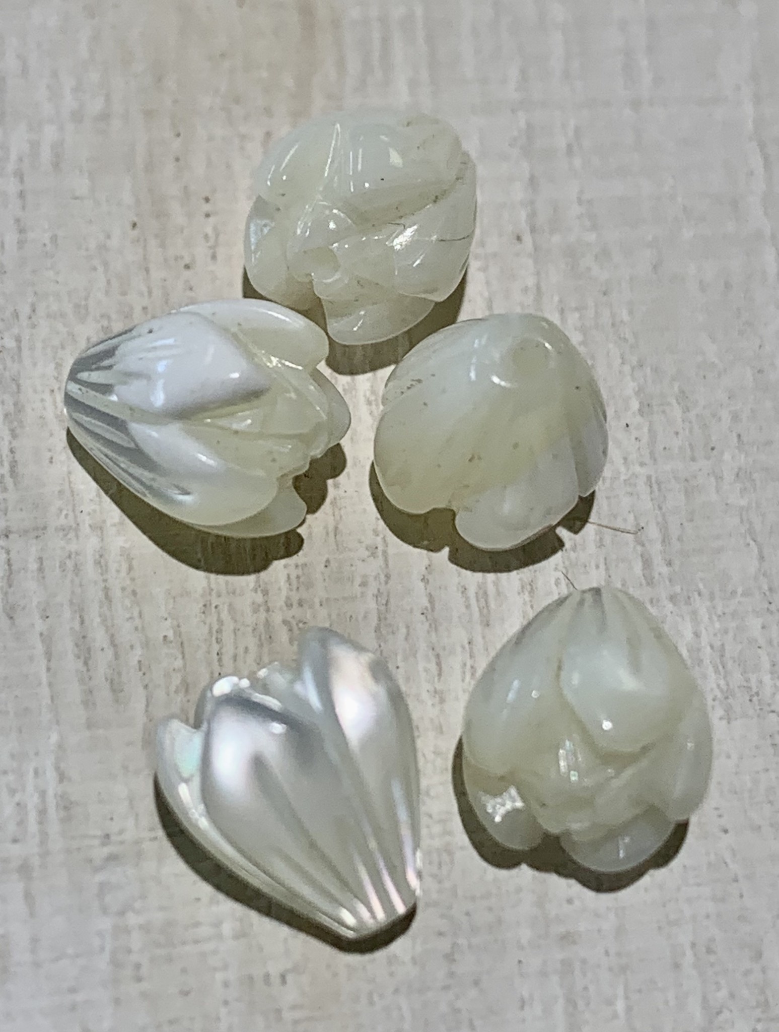 Pikake Flower 8mm Mother of Pearl - da Bead Shop