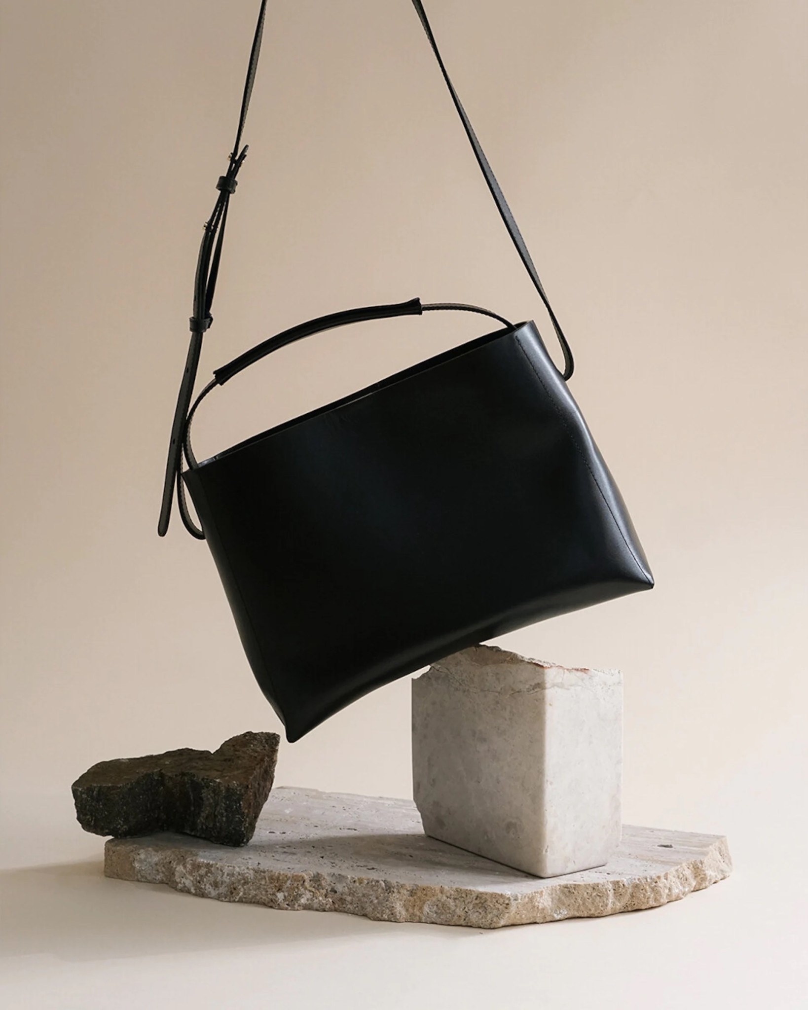 FLATTERED Hedda Grande handbag leather black - Swell & Ginger