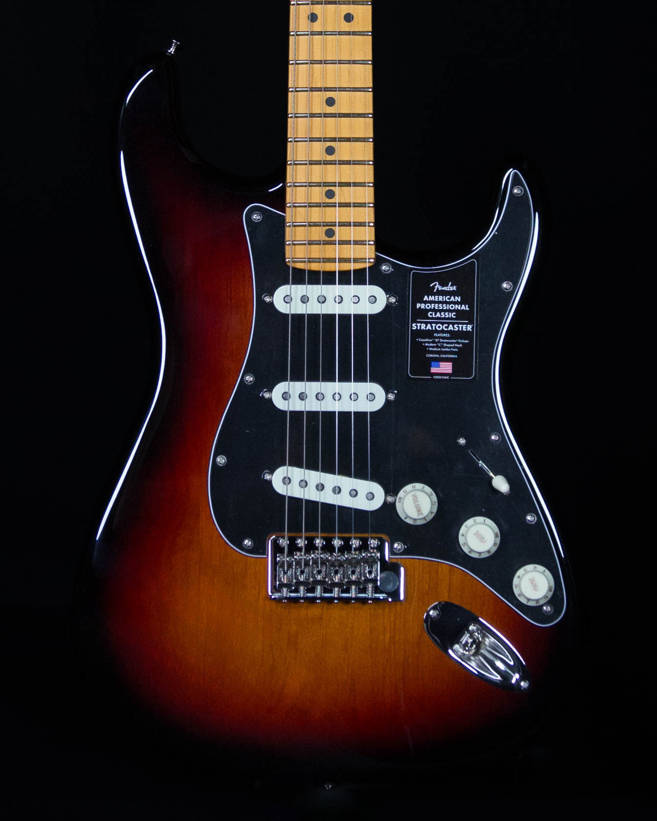 Fender American Pro Classic Stratocaster, Maple FB, 3-Color Sunburst ...