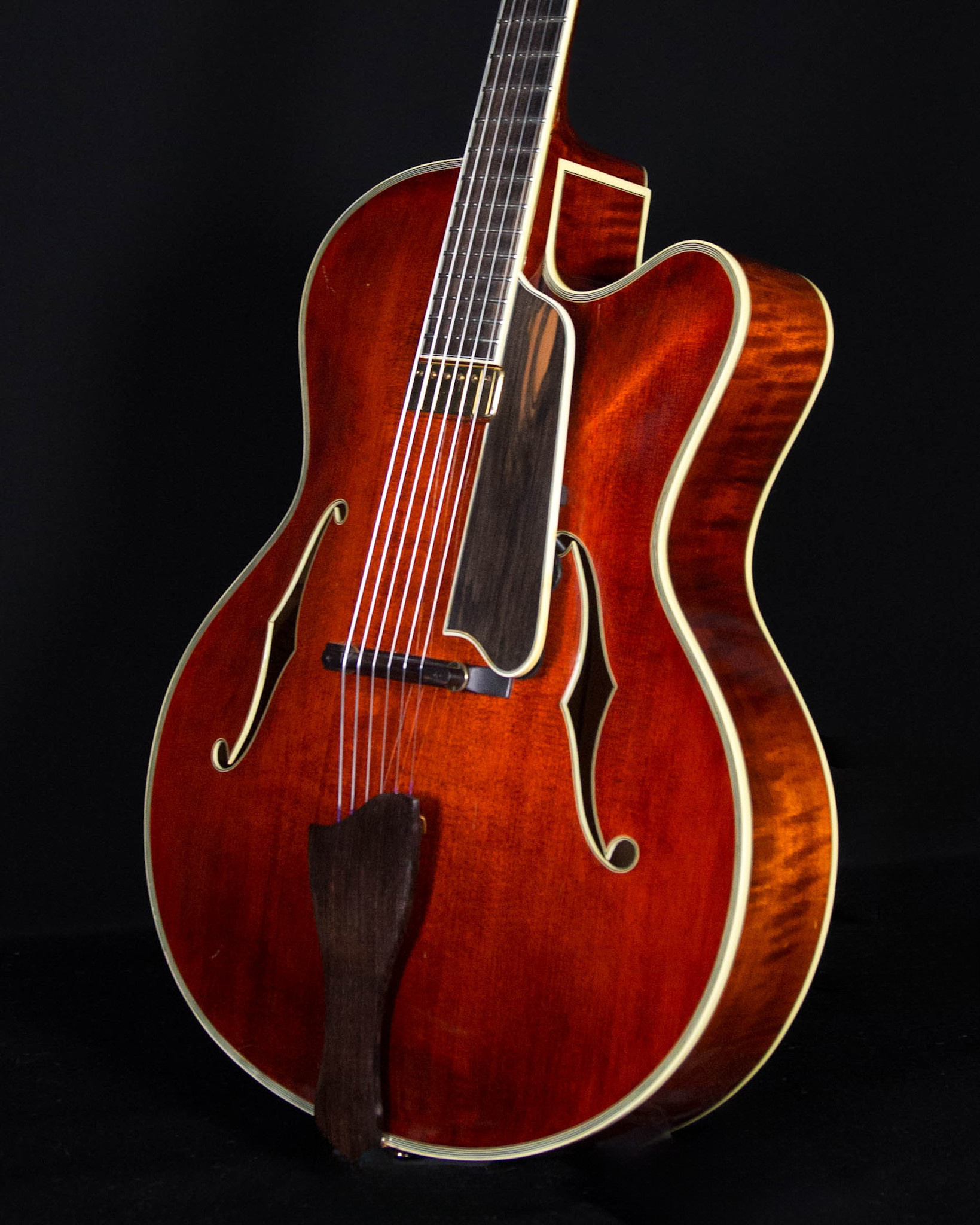 Eastman AR810CE, Natural, W/ Hardshell Case, 2007 - USED - Sims Music