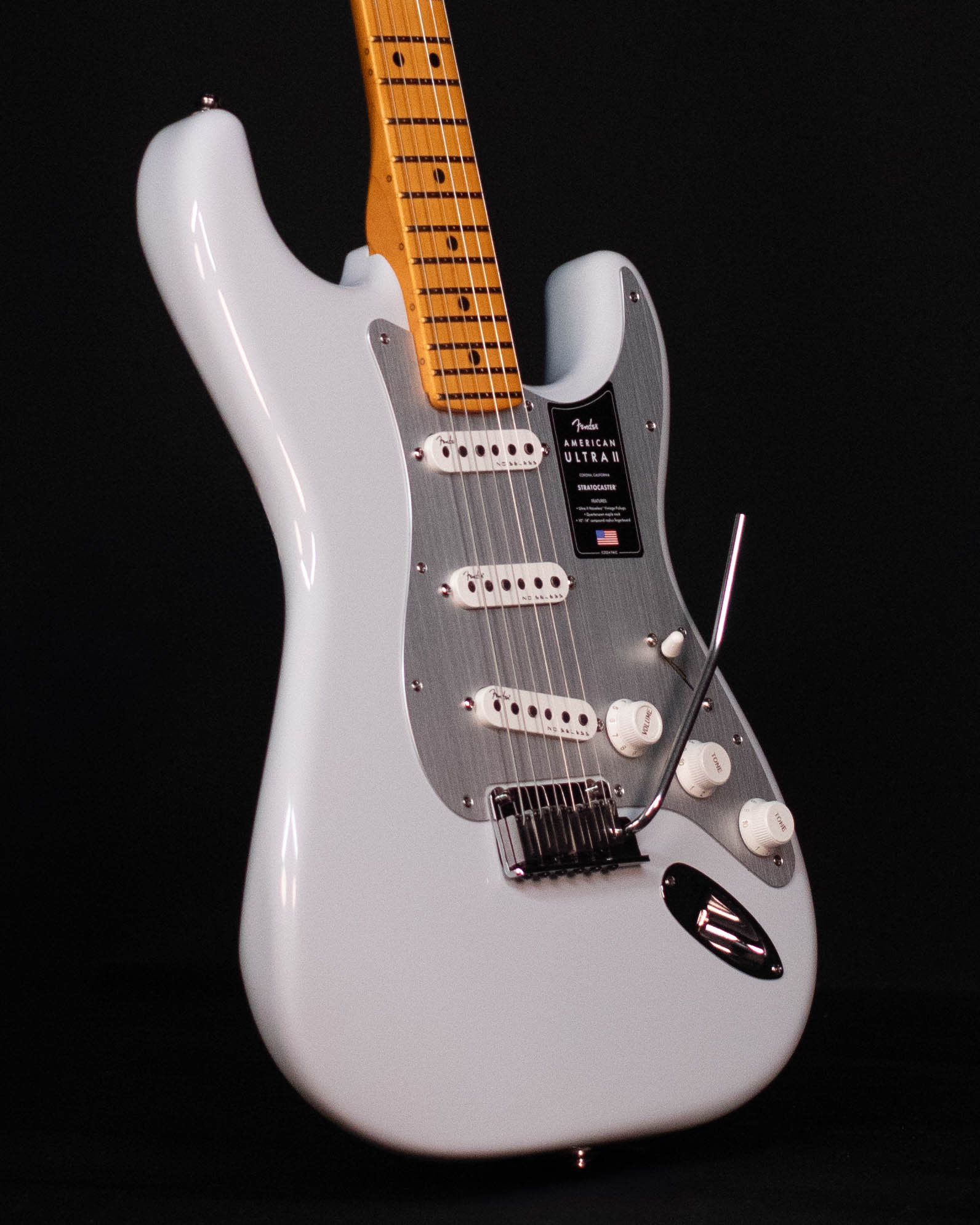 Fender American Ultra II Stratocaster, Maple FB, Avalanche - Sims Music