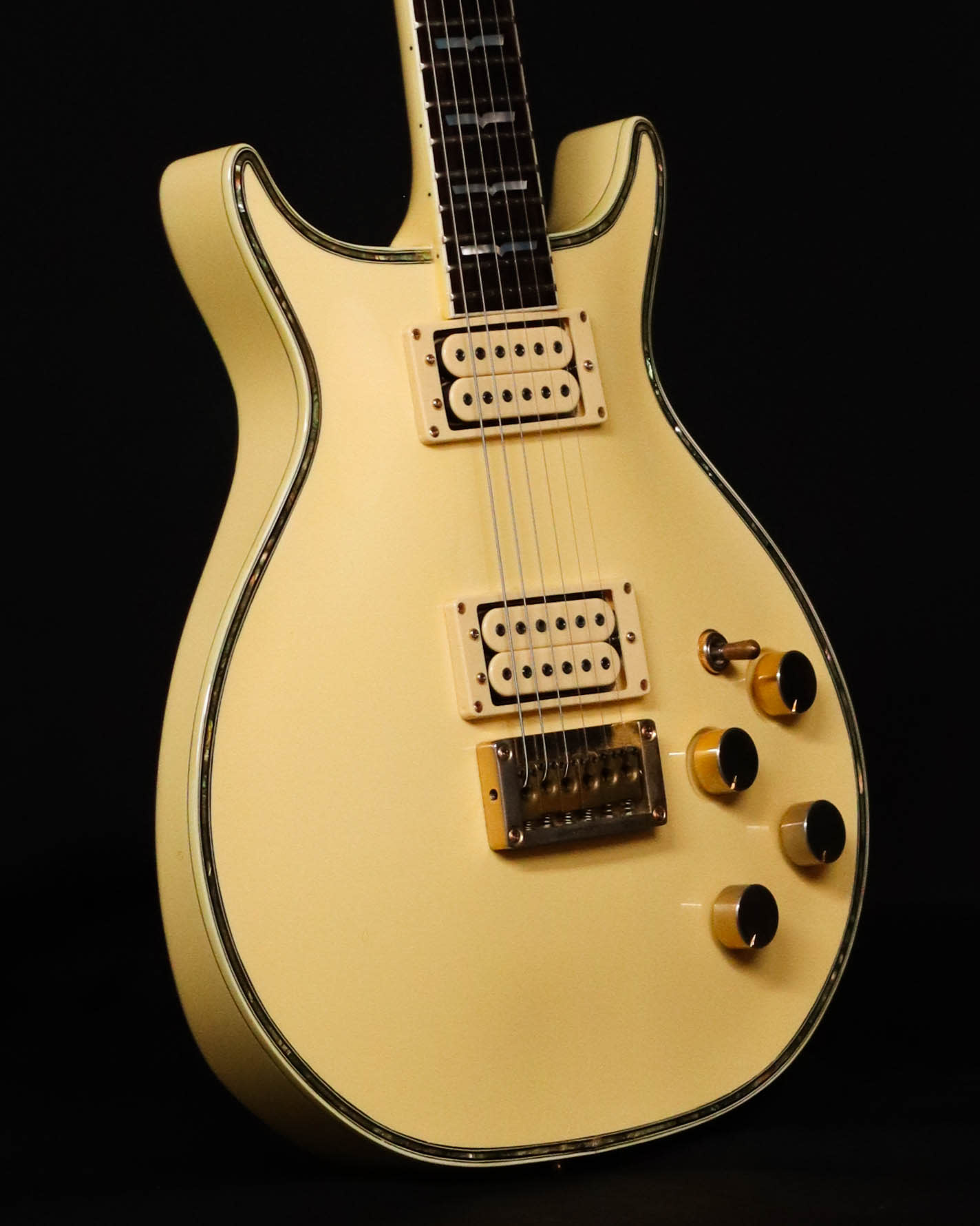 Washburn Ivory Eagle, w/ Hard Shell Case, 1981 - USED - Sims Music