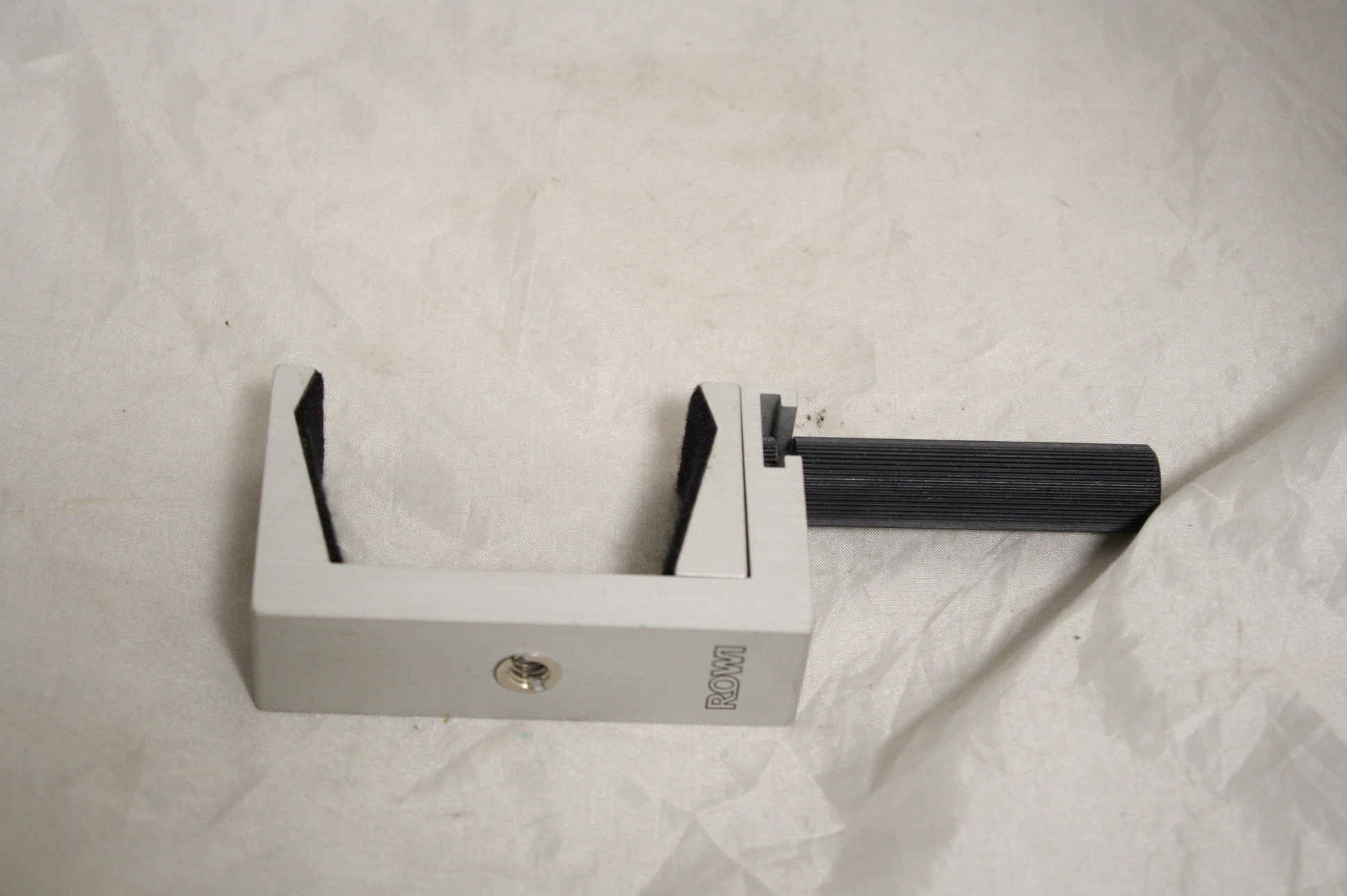 ROWI Aluminum Clamp w/1/4"-20 Socket - Camera Concepts & Telescope ...