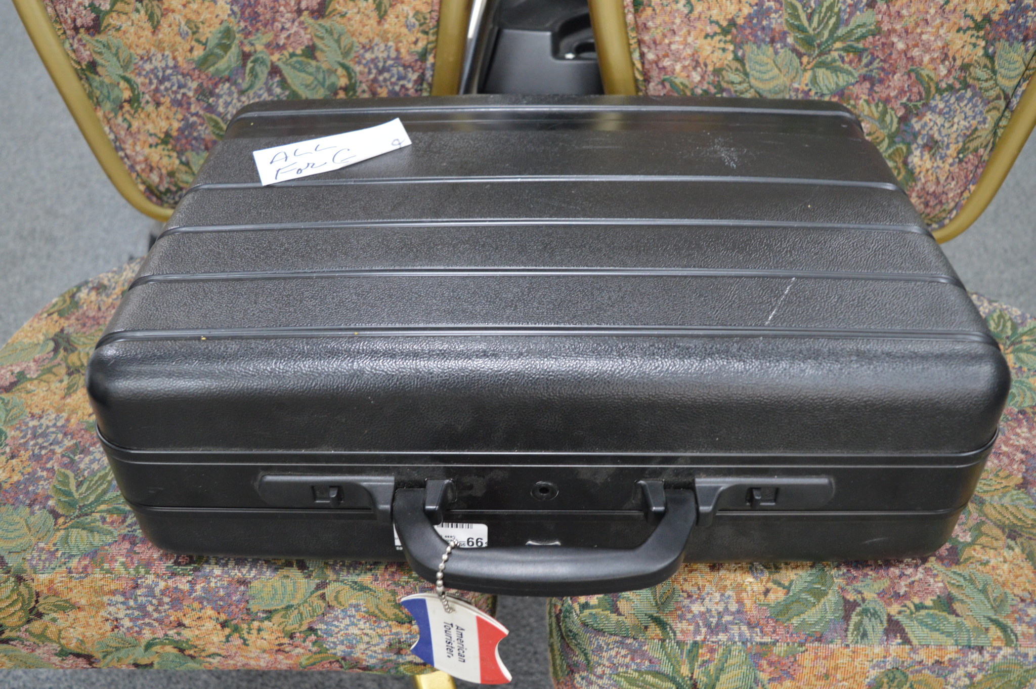 Chinon CV-T84 VHS Camcorder Outfit with Hard Case (Pre-owned) - Camera ...