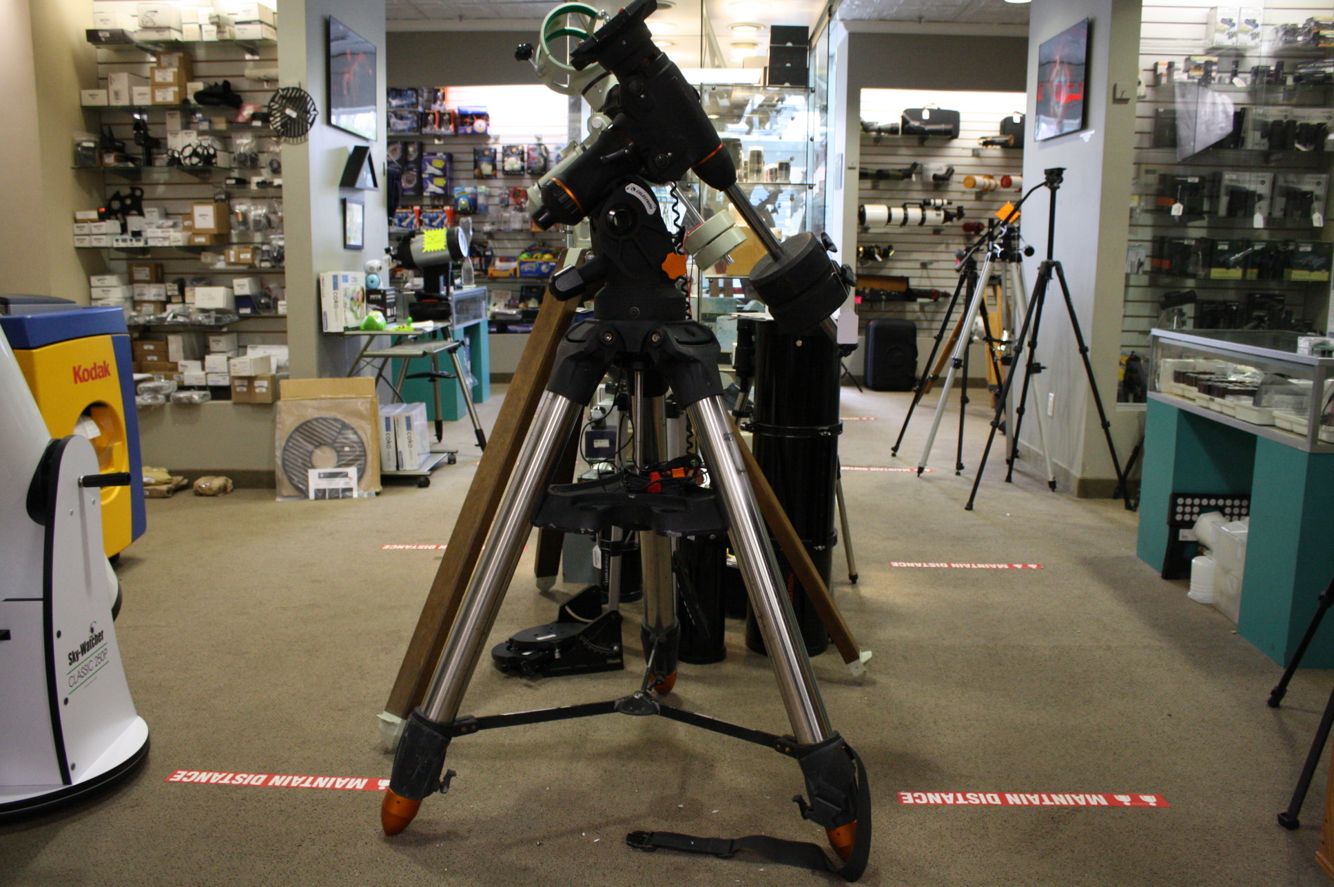 Celestron Celestron CGEM DX with Tripod and Accessories - Camera ...