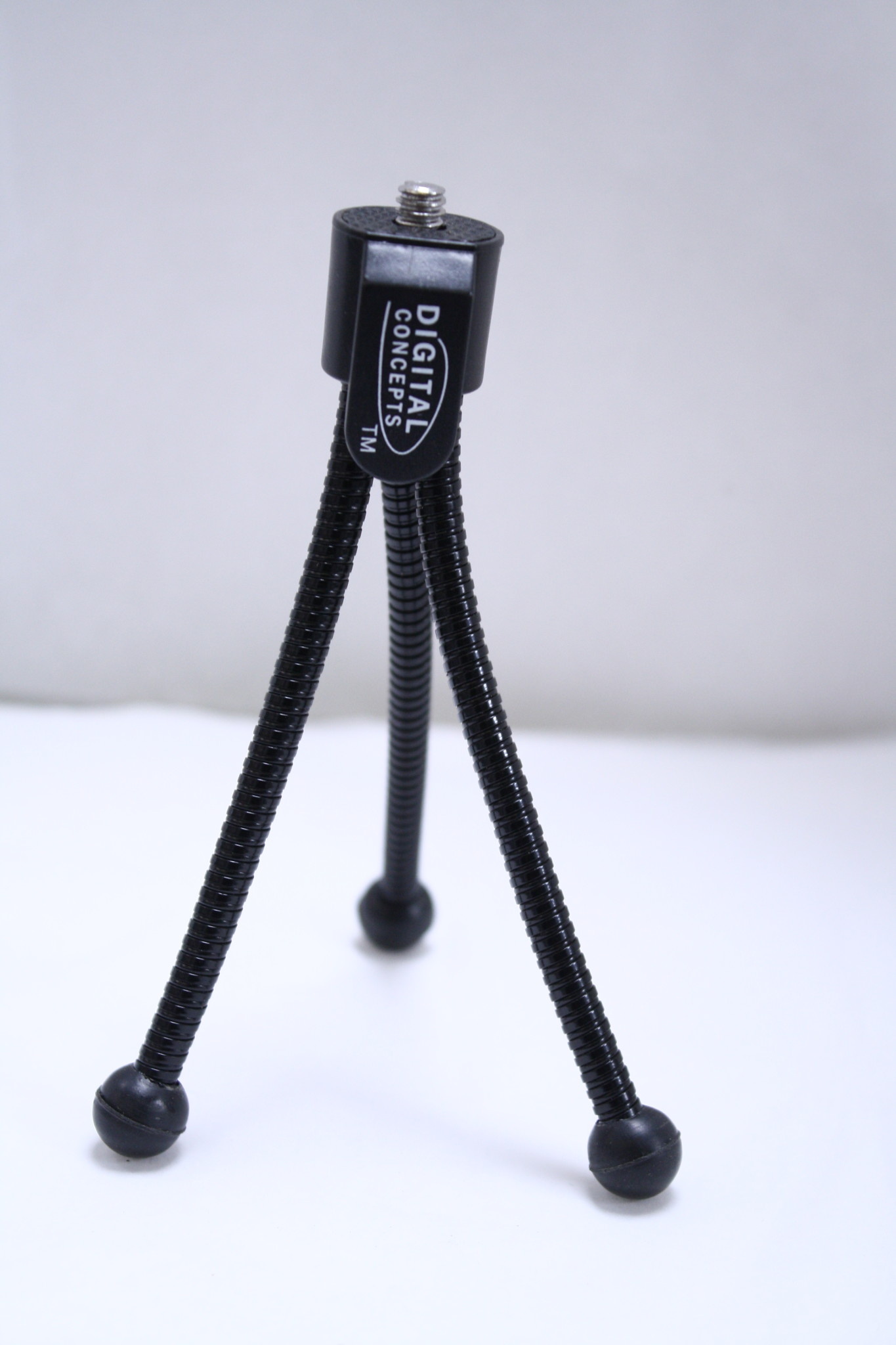 Digital Concepts Merkury Bendy Table Top Tripod - Camera Concepts ...