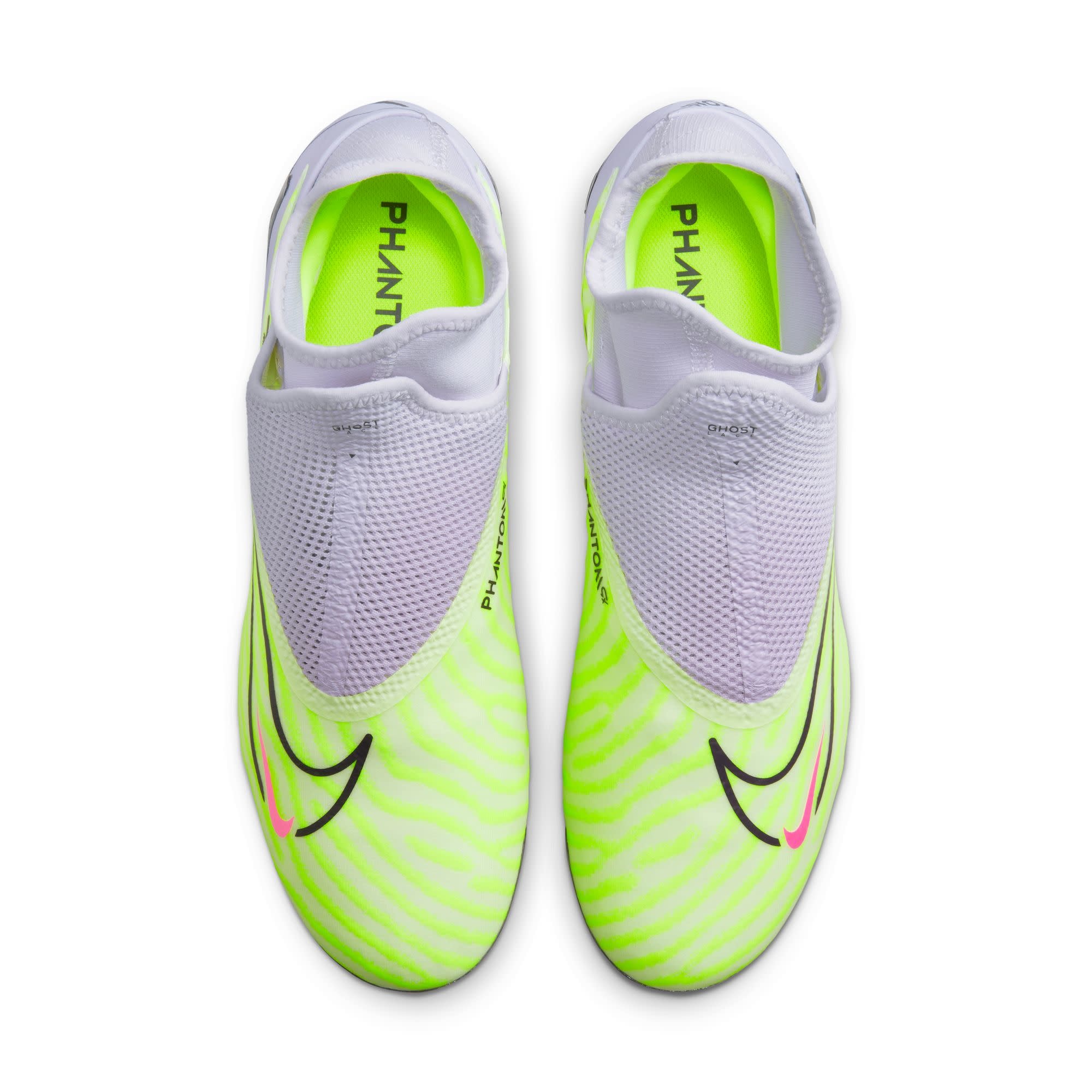 Nike Phantom GX Pro DF FG - SoccerWorld - SoccerWorld