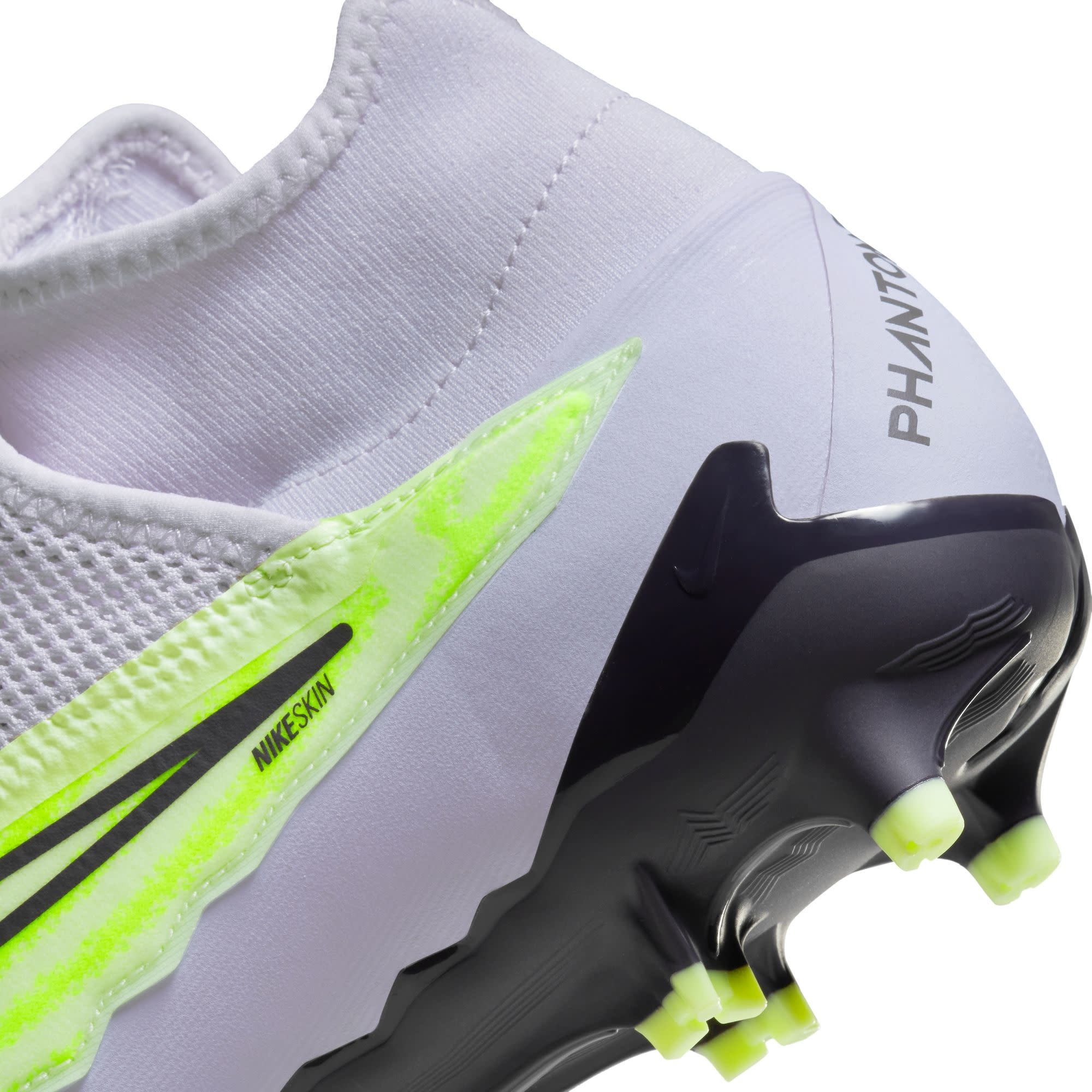 Nike Phantom GX Pro DF FG - SoccerWorld - SoccerWorld