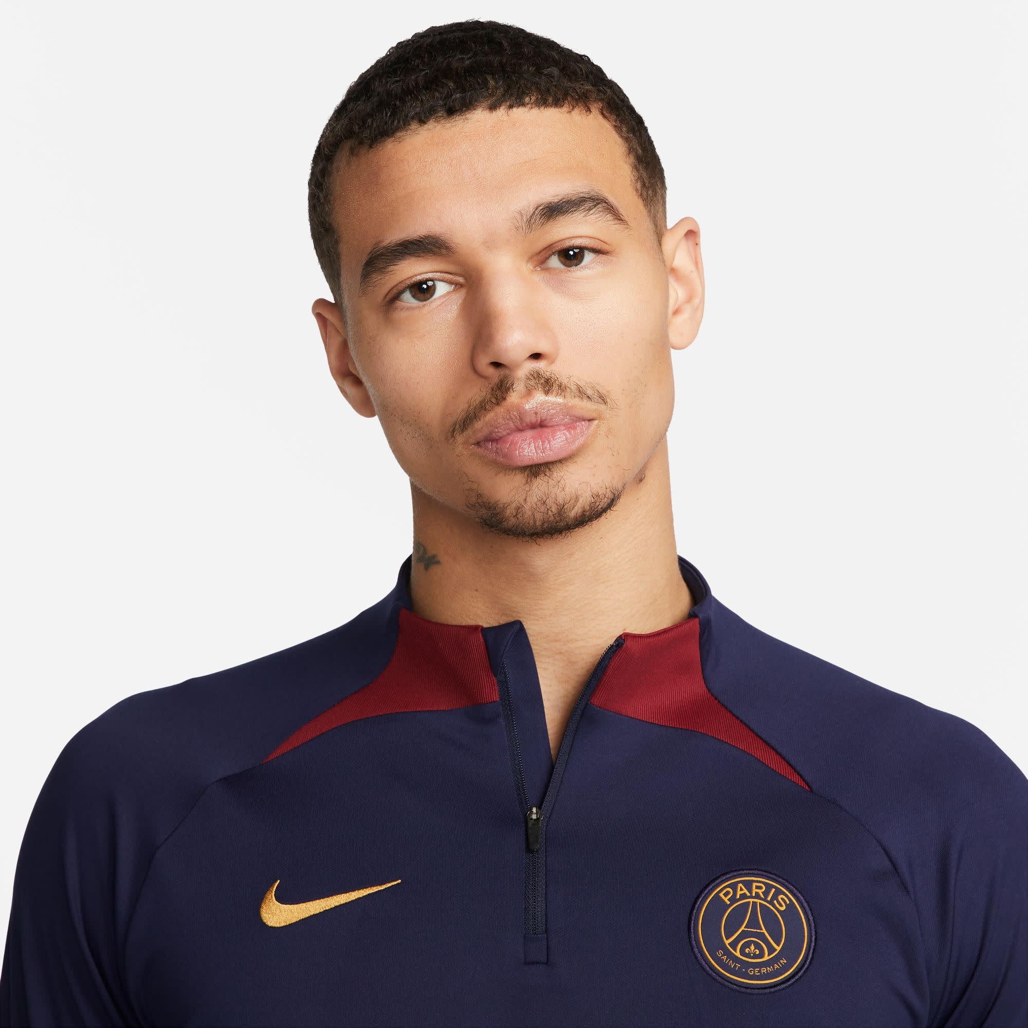 Nike PSG 23/24 Strike Drill Top 1/4 Zip - SoccerWorld - SoccerWorld