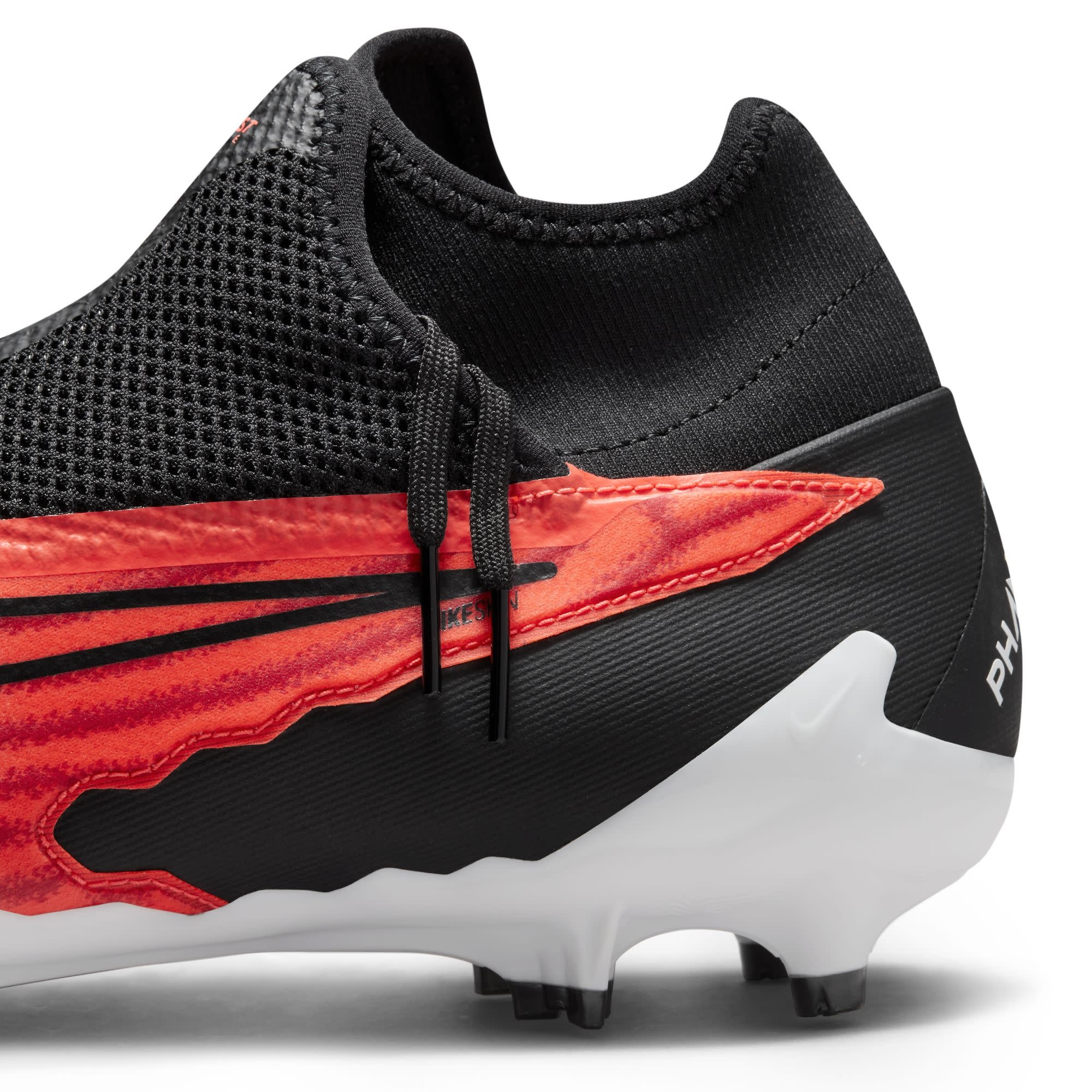 Nike Phantom GX Pro DF FG - SoccerWorld - SoccerWorld