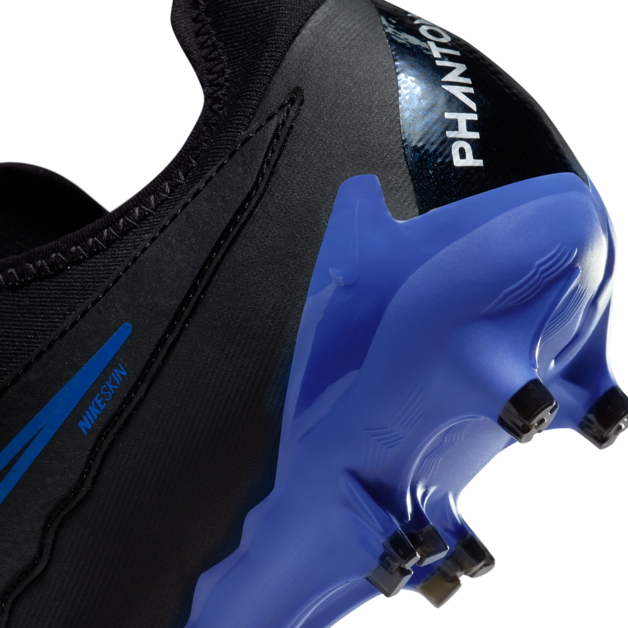 Nike Phantom GX Pro FG - SoccerWorld - SoccerWorld