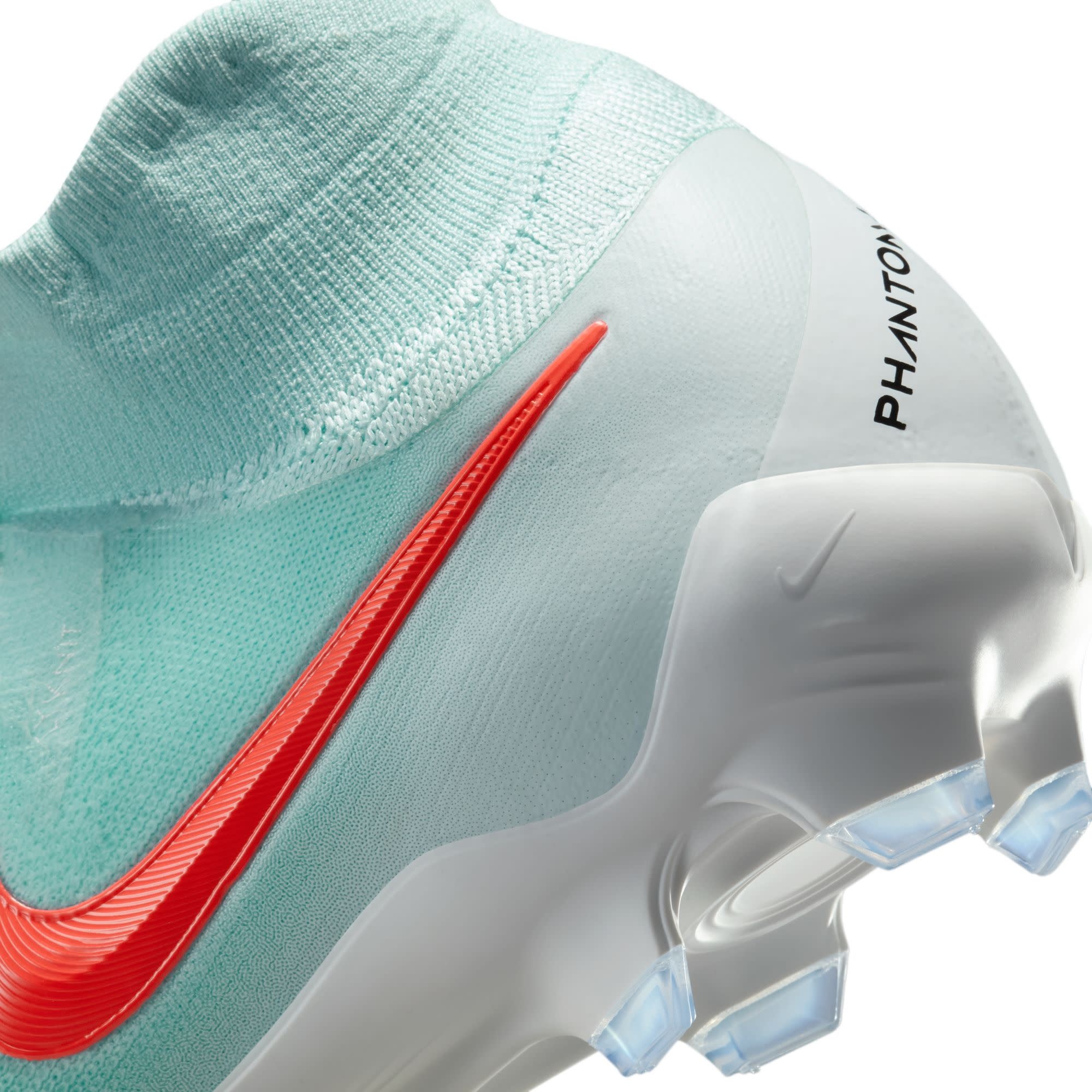 Nike Phantom Luna 2 Pro FG - SoccerWorld - SoccerWorld