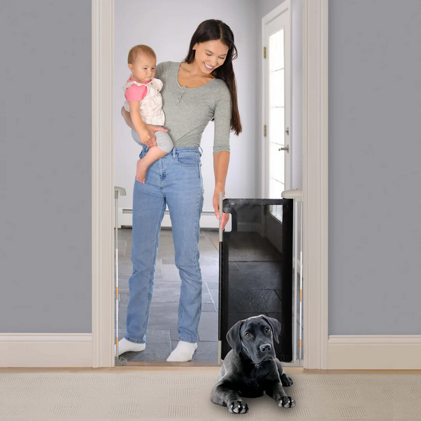 Ingenuity - 52" Retractable Thruway Gate - Kaos Kids