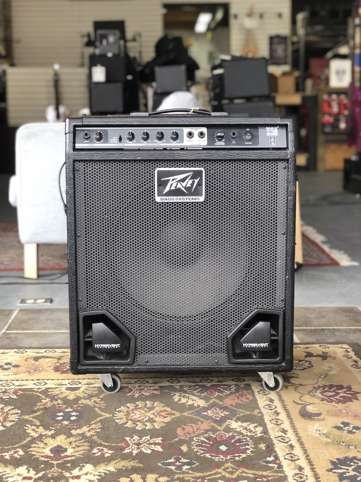 Peavey MAX 115 60-Watt 1x15 Bass Combo - Indy String Theory LLC