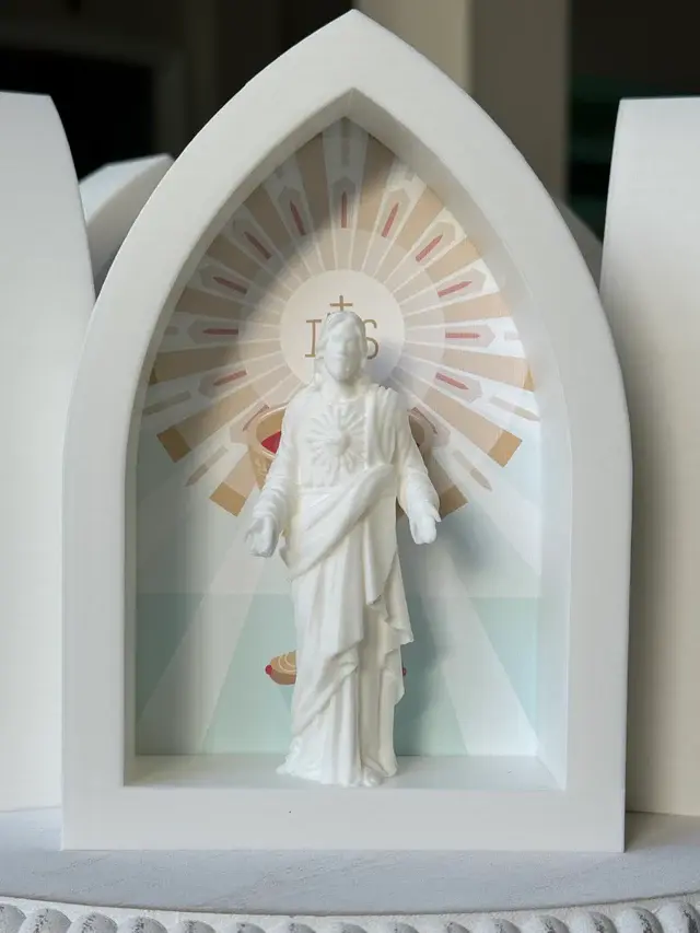 Arch Shadowbox - Blessed Sacrament with Sacred Heart | Be Still Prayer ...