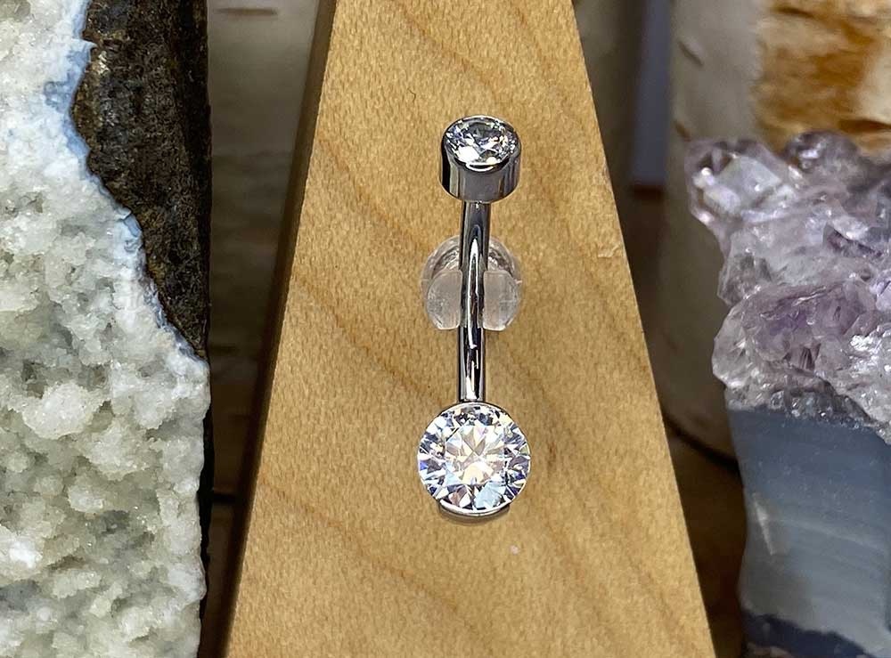 Anatometal Navel Curve Ti Partial Bezel White CZ 4mm x 6mm 14g Threaded