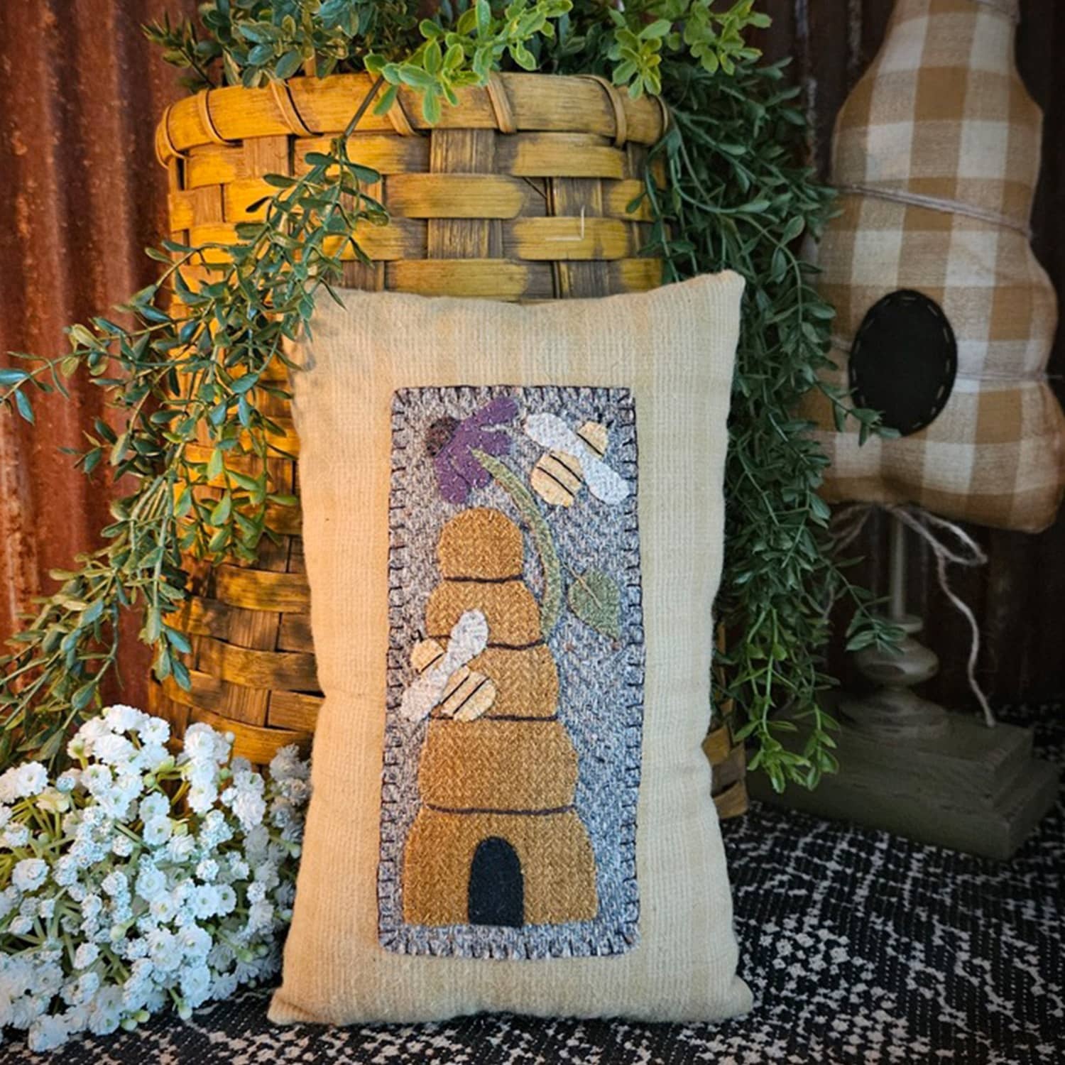 Handmade Bee Hive & Bees Applique Pillow | Nana's Farmhouse - Nana's ...