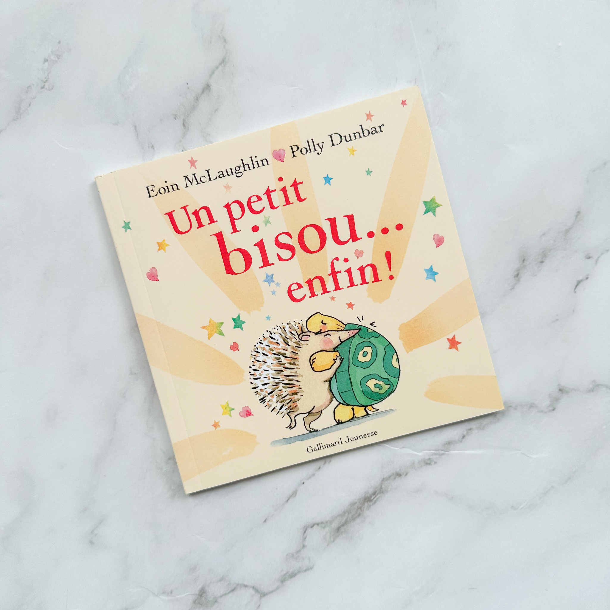 LIVRE - UN PETIT BISOU ENFIN - La Petite Penderie