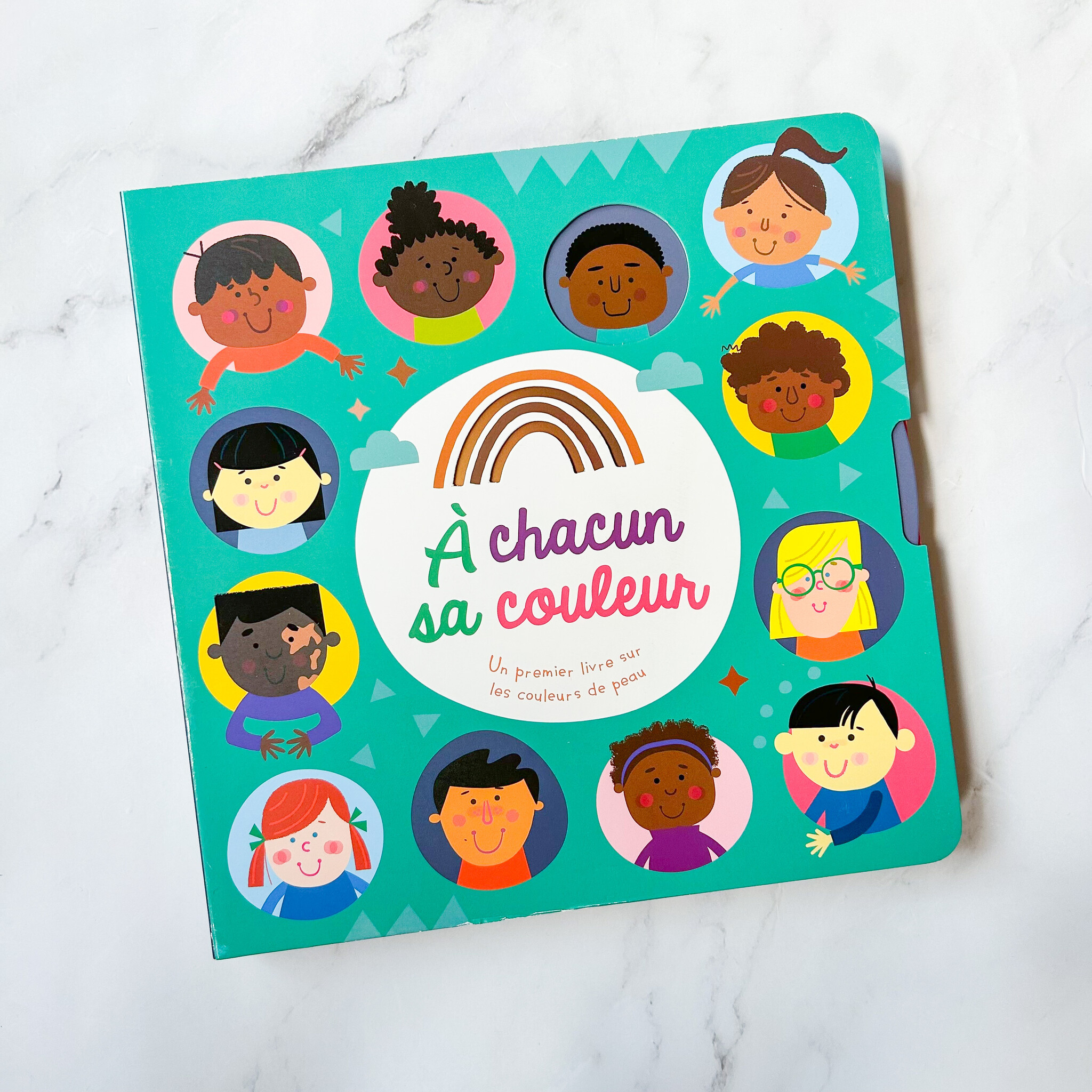 LIVRE - À CHACUN SA COULEUR - La Petite Penderie